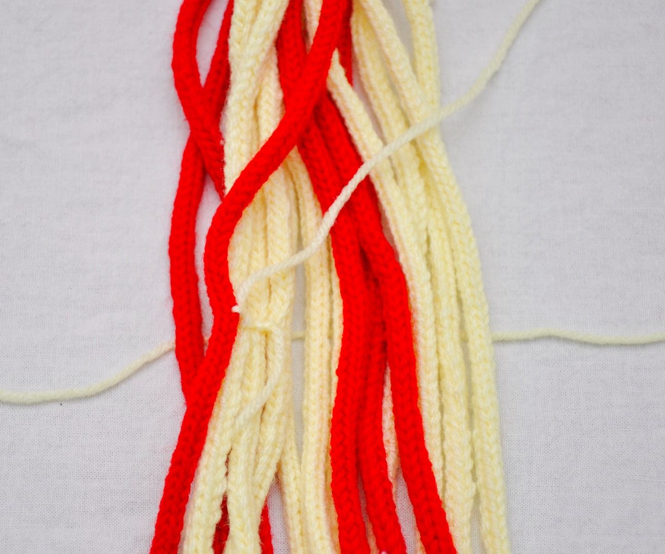 Spaghetti and Meatball Knit Scarf : 9 Steps (with Pictures) - Instructables