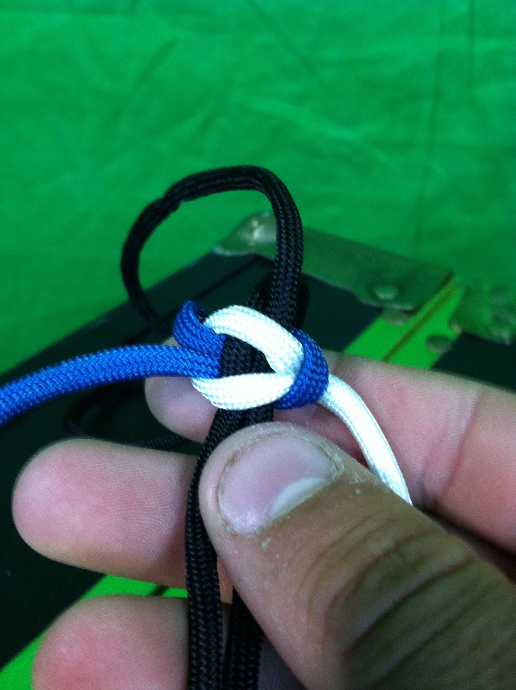 Paracord Camera Strap : 8 Steps - Instructables
