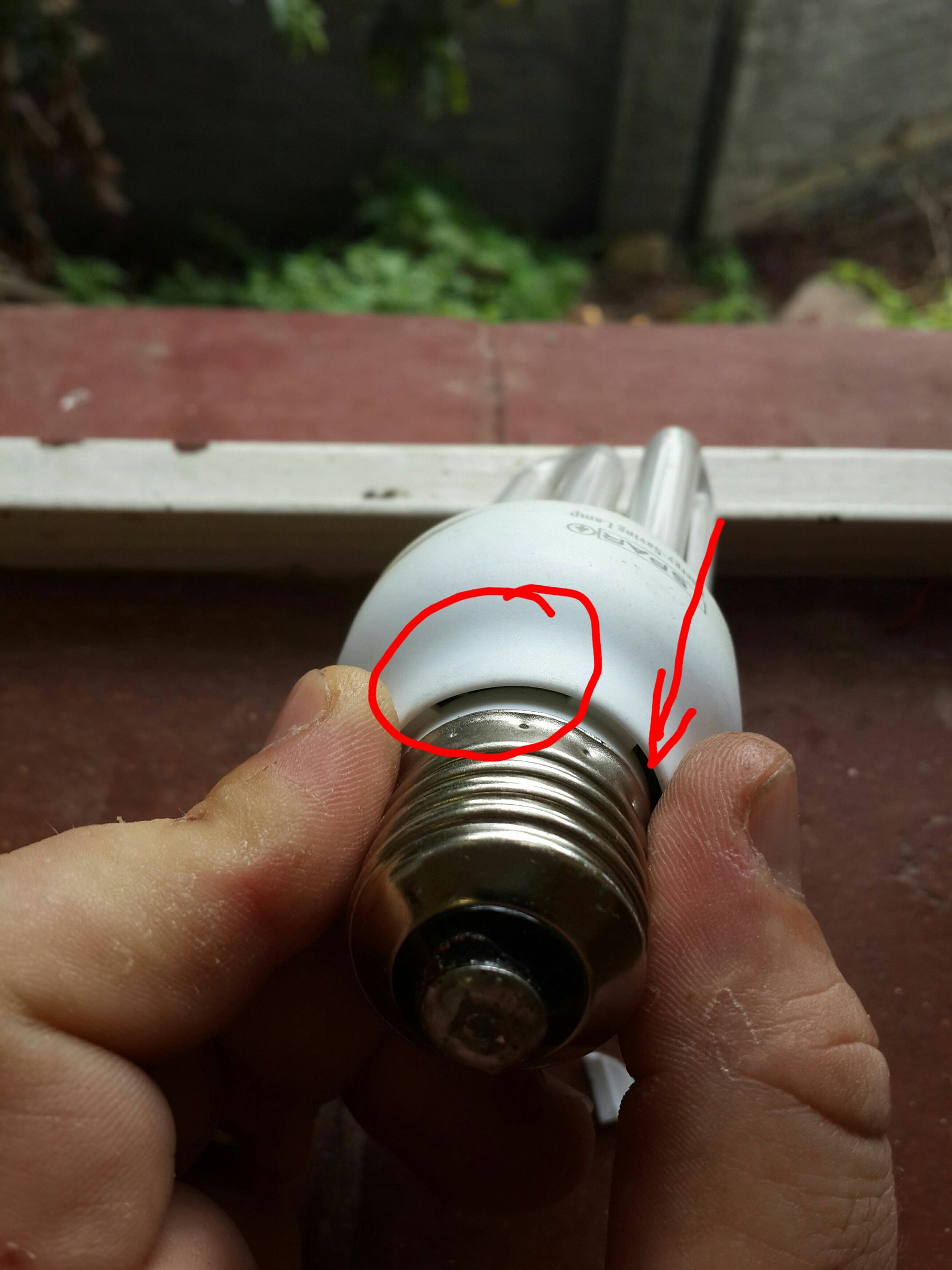 What to Salvage From Energy Saver Light Bulb : 4 Steps (with Pictures ...