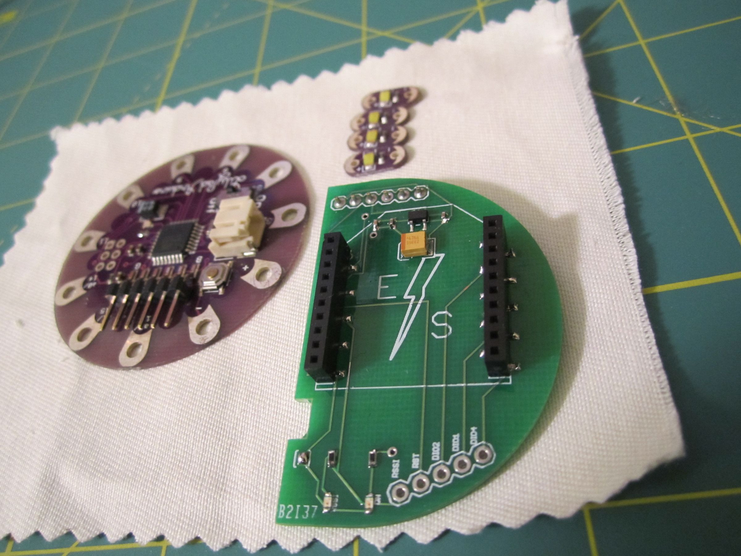 Proximity-Sensing Pocket Squares : 8 Steps (with Pictures) - Instructables