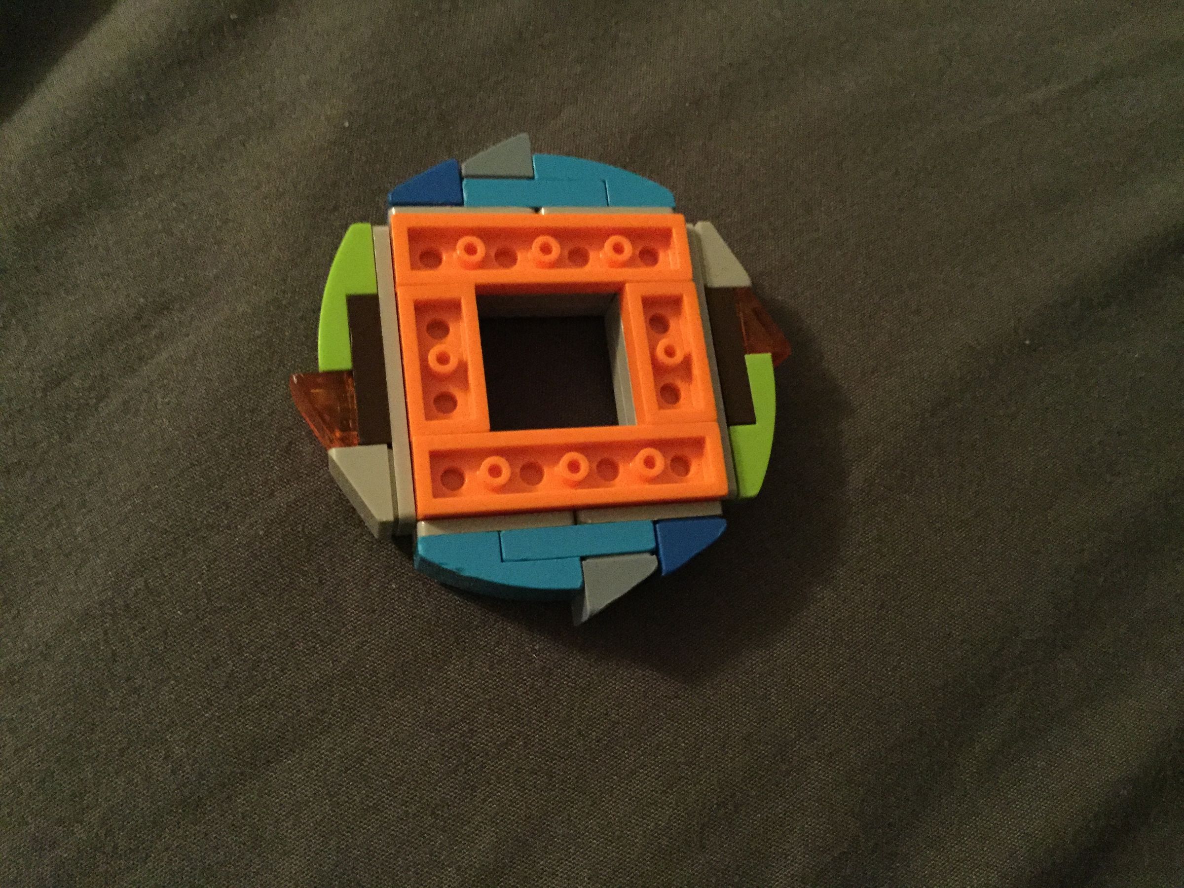 How to Make a Lego Beyblade Version 2.0 : 10 Steps - Instructables