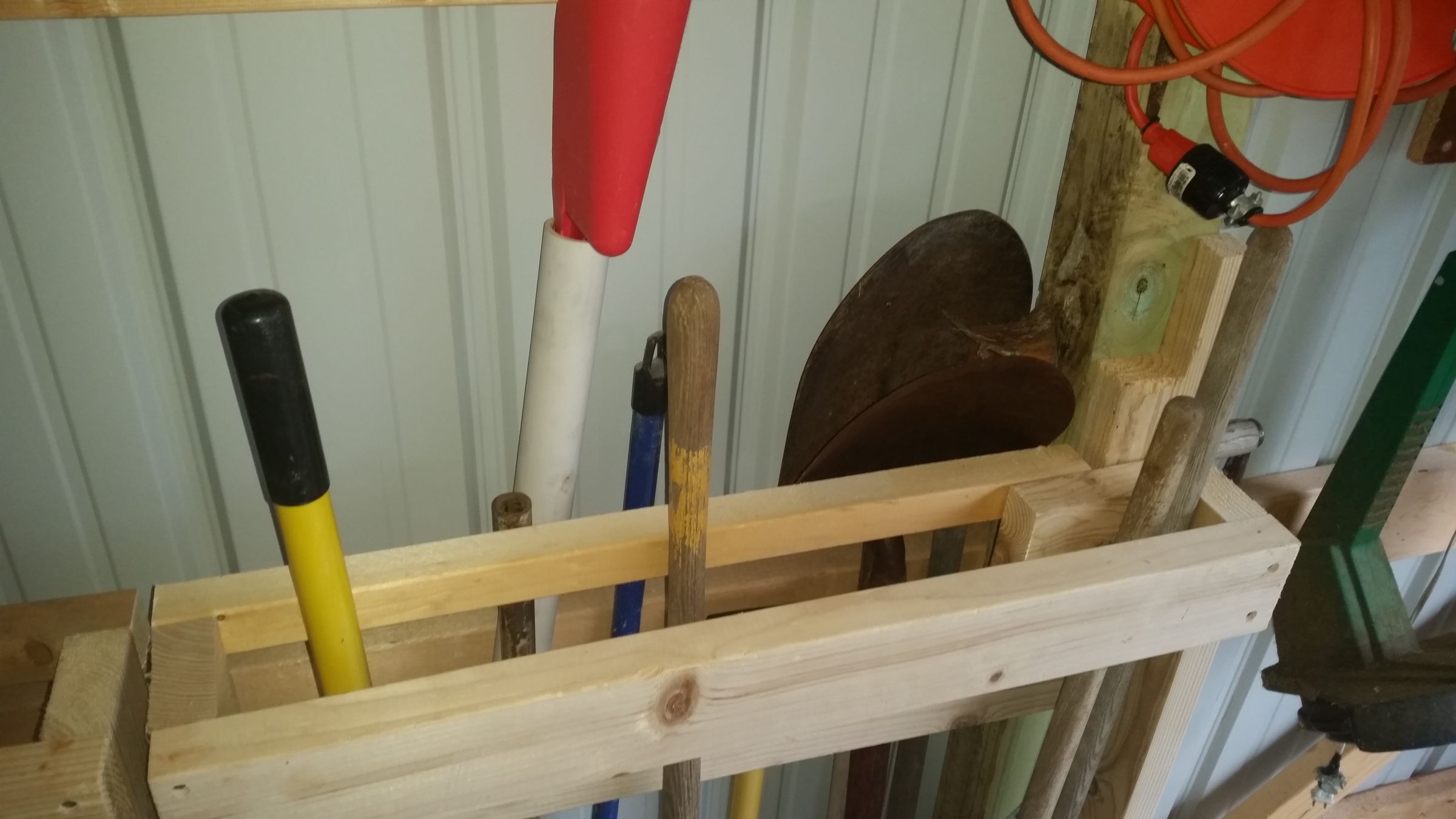 Long Handled Swinging Tool Rack : 7 Steps (with Pictures) - Instructables