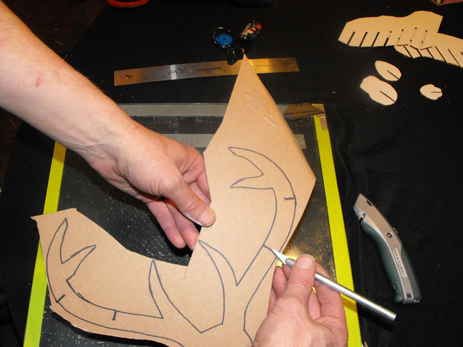 3D Cardboard & Duct Tape Deer Head Trophy With Template : 12 Steps ...
