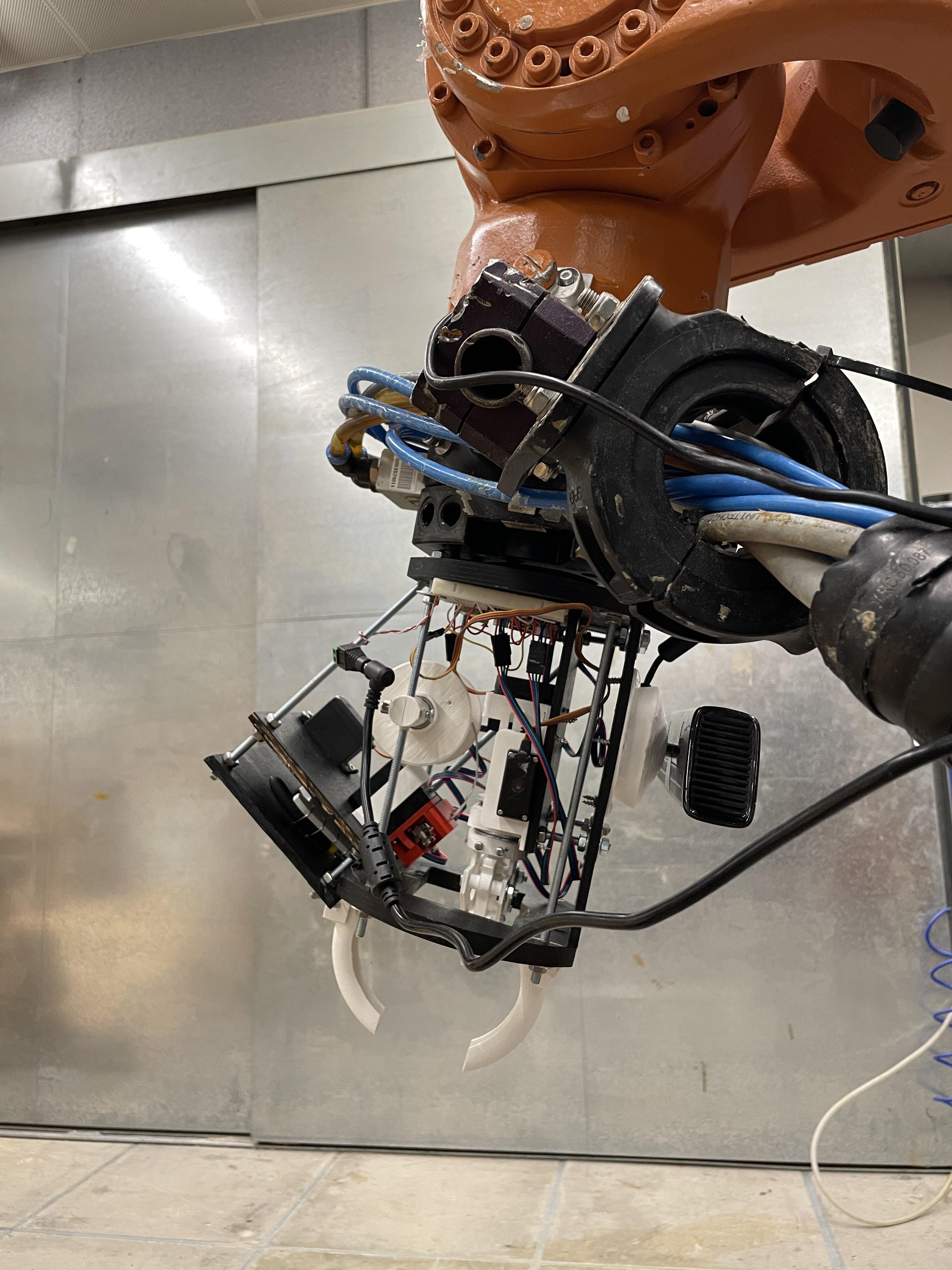 Material Manipulation Machine | TiedUp | End-Effector for Interactive ...