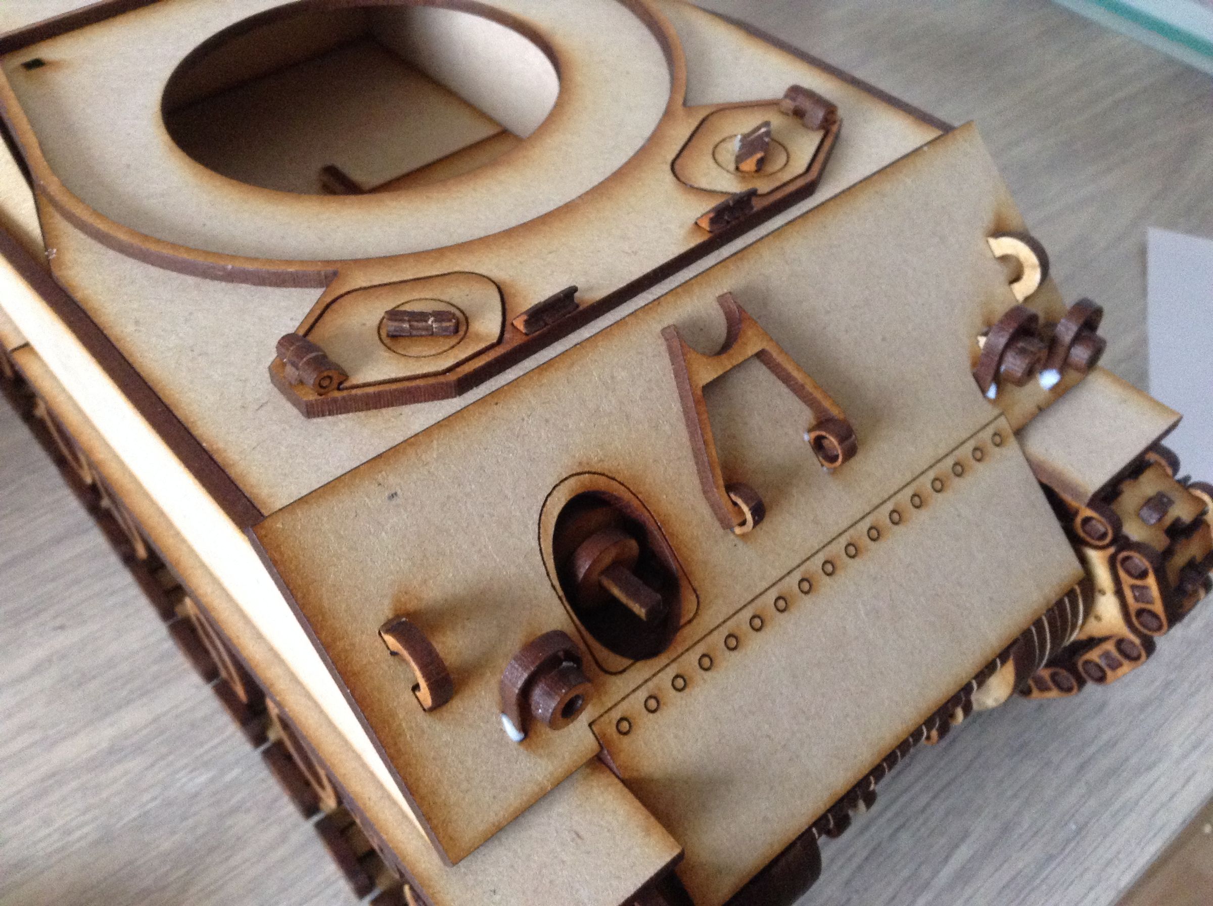Carter's Lasercut Tank - Sherman : 12 Steps (with Pictures) - Instructables