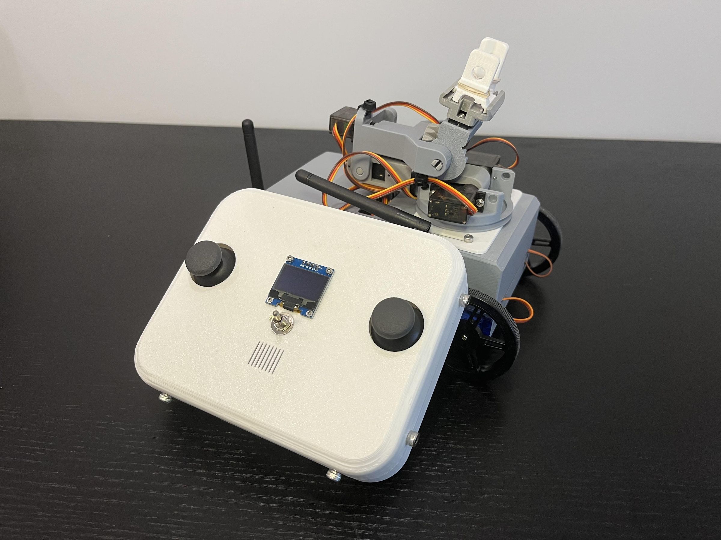 3D Printed Arduino Servo Platform With Robotic Arm : 4 Steps ...