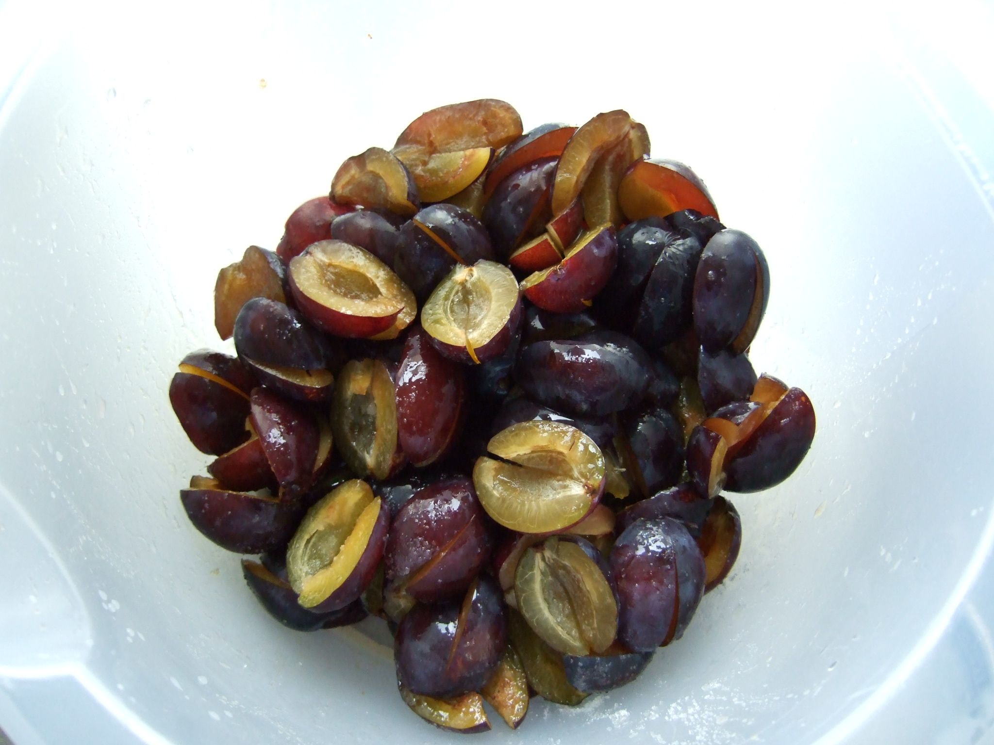 Damson Tart (Zwetschgendatschi) : 5 Steps (with Pictures) - Instructables