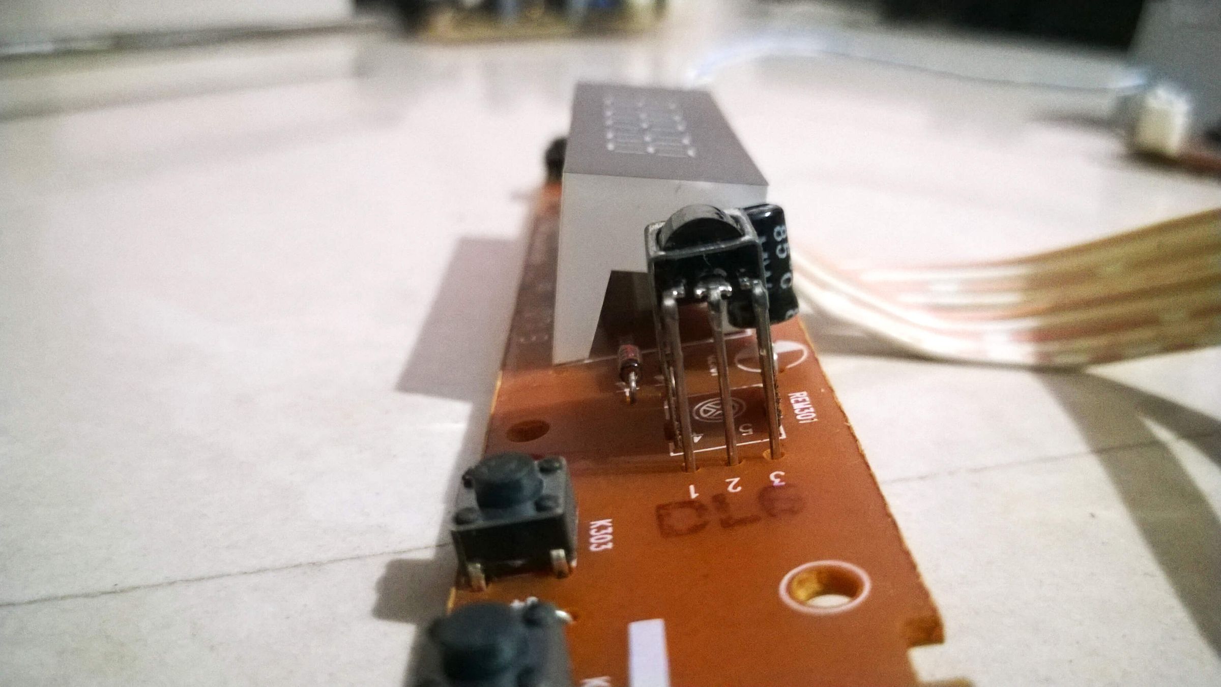 Parts to Salvage From a DVD/CD Player : 10 Steps - Instructables