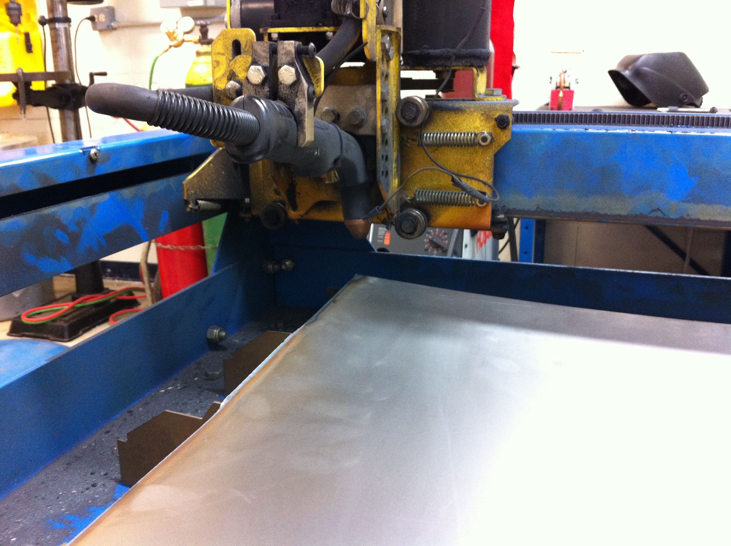 How to Set Up and Use a PlasmaCAM CNC Plasma Cutter : 4 Steps (with ...