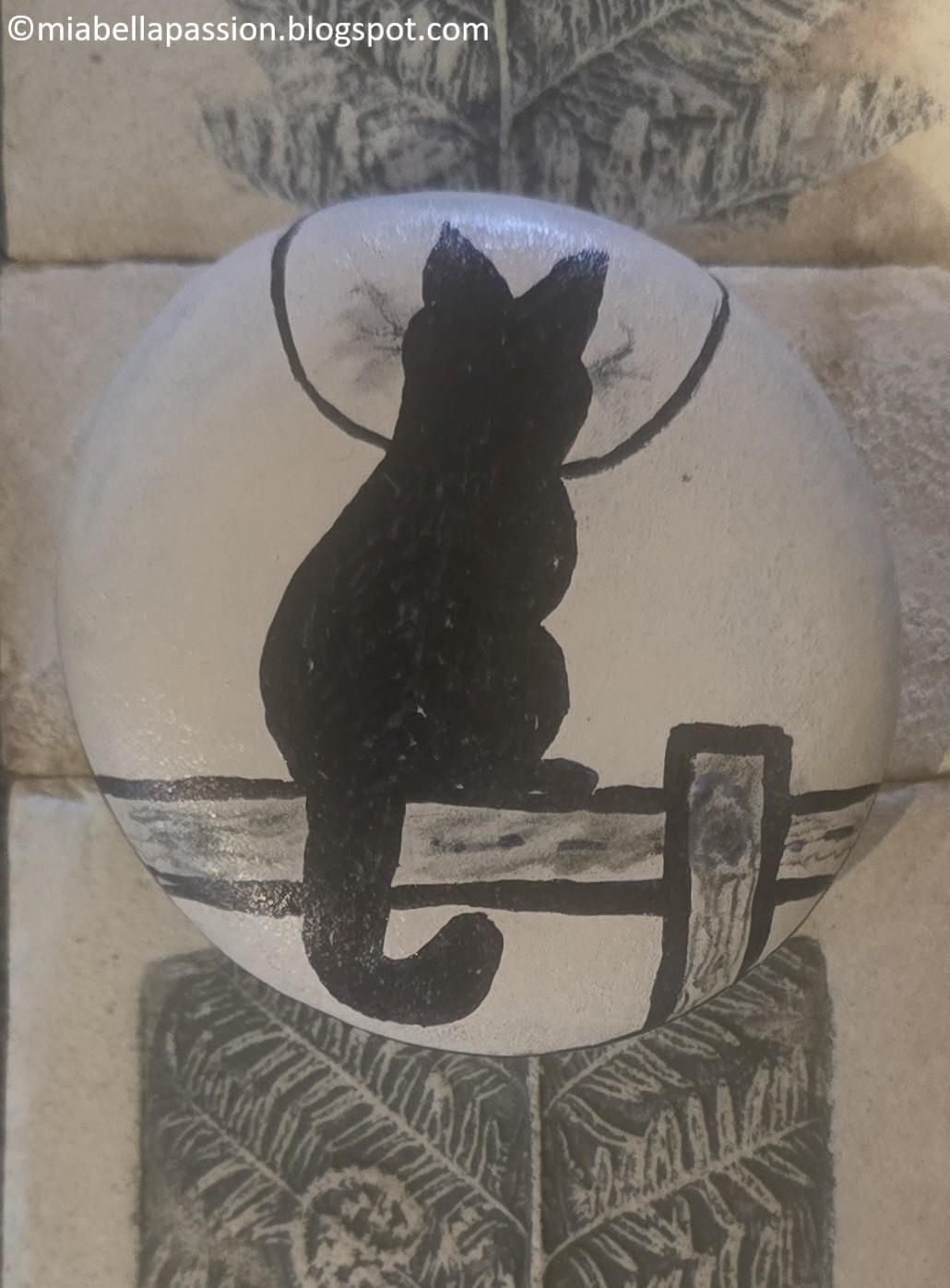 ROCK ART for the Kids: Halloween Cat & Moon - Instructables