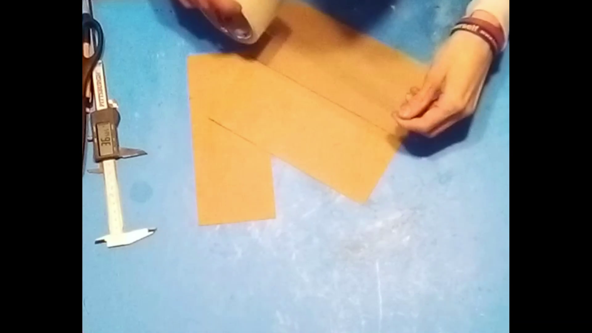 DIY Trifold Paper Folding Guide : 3 Steps - Instructables