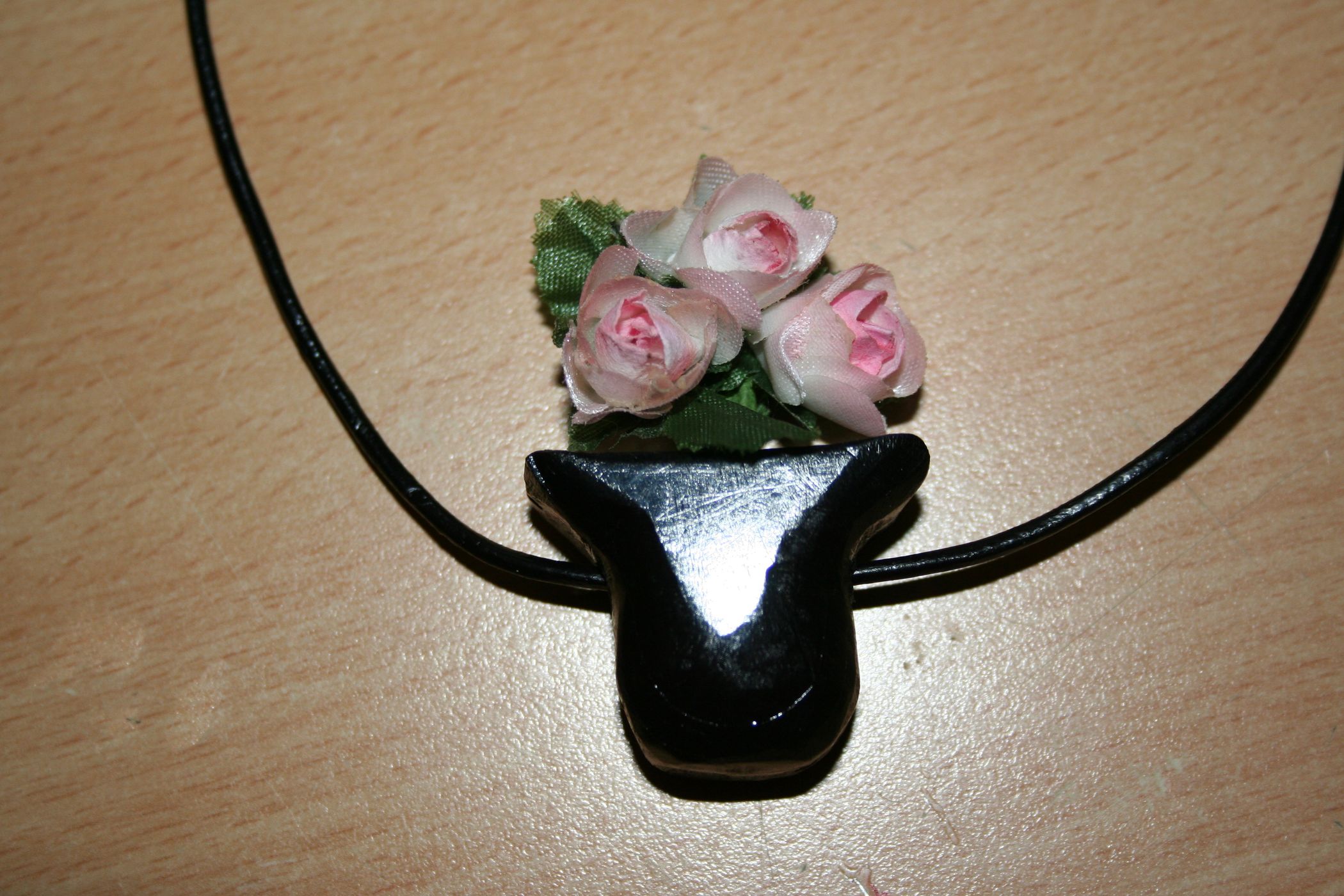Plexiglass Jewelery : 4 Steps - Instructables