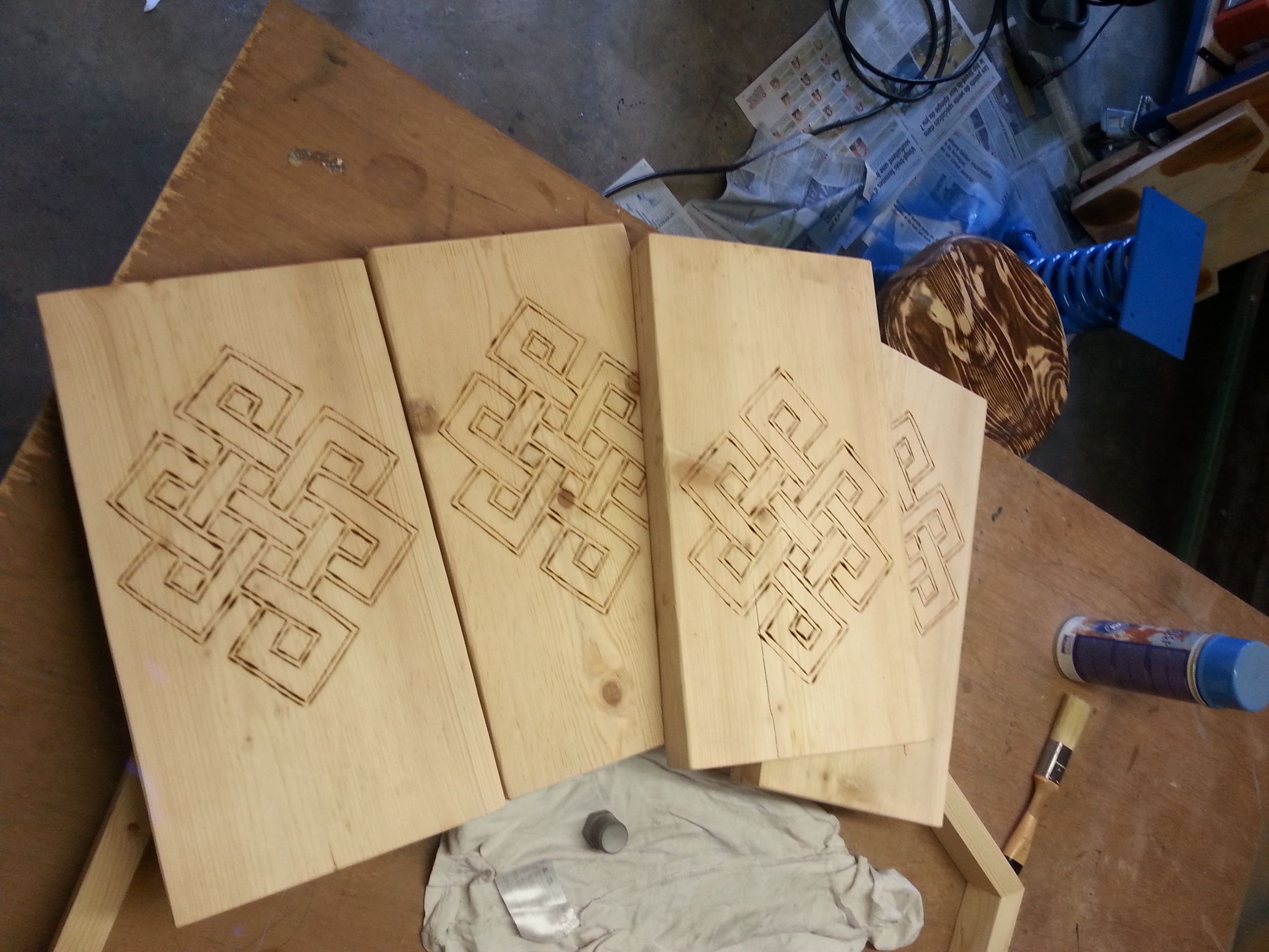 Engrave Tavern Table : 8 Steps (with Pictures) - Instructables