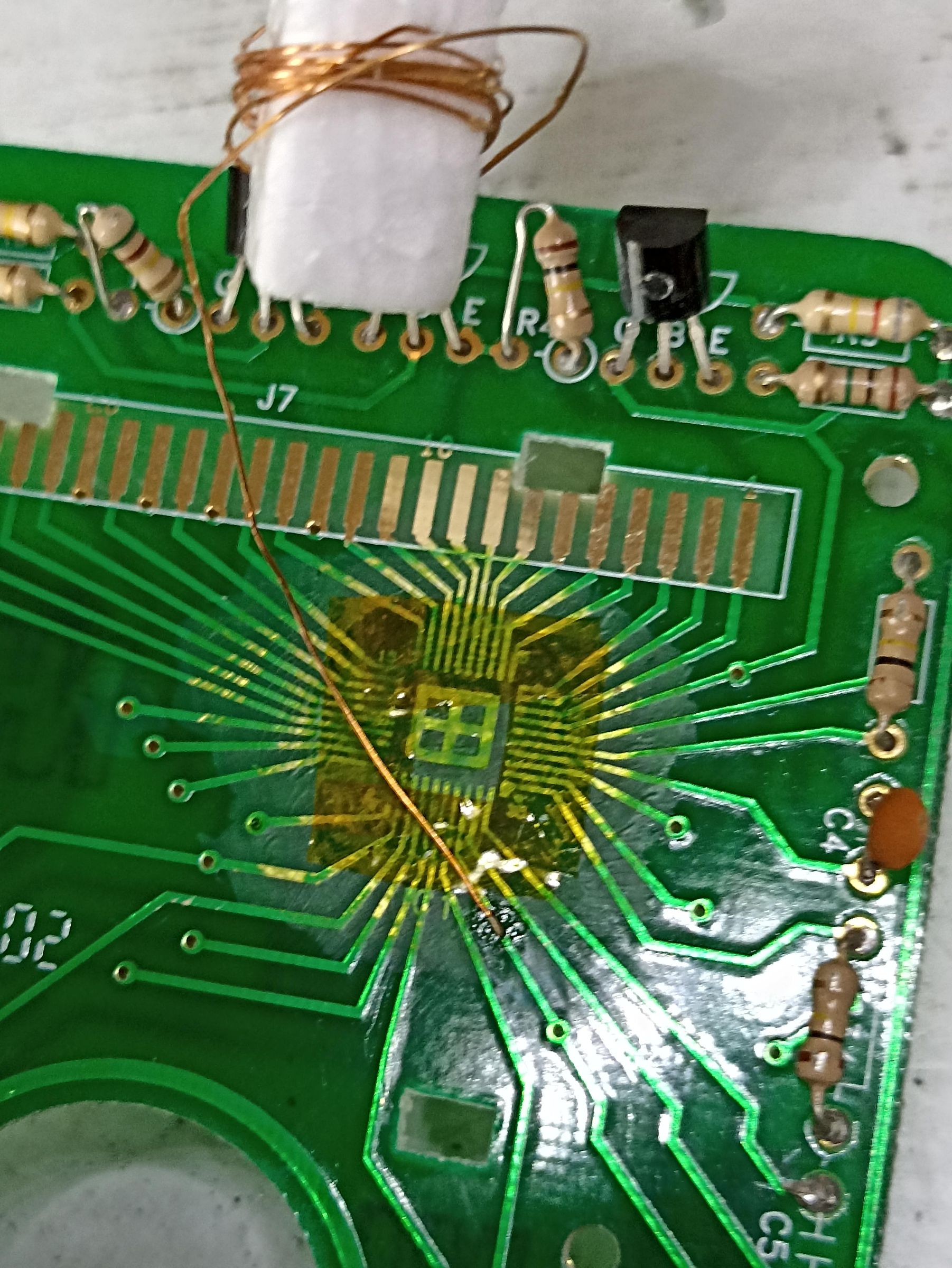 Replacing a 40 Pin COB With a 44 Pin QFP : 3 Steps (with Pictures ...