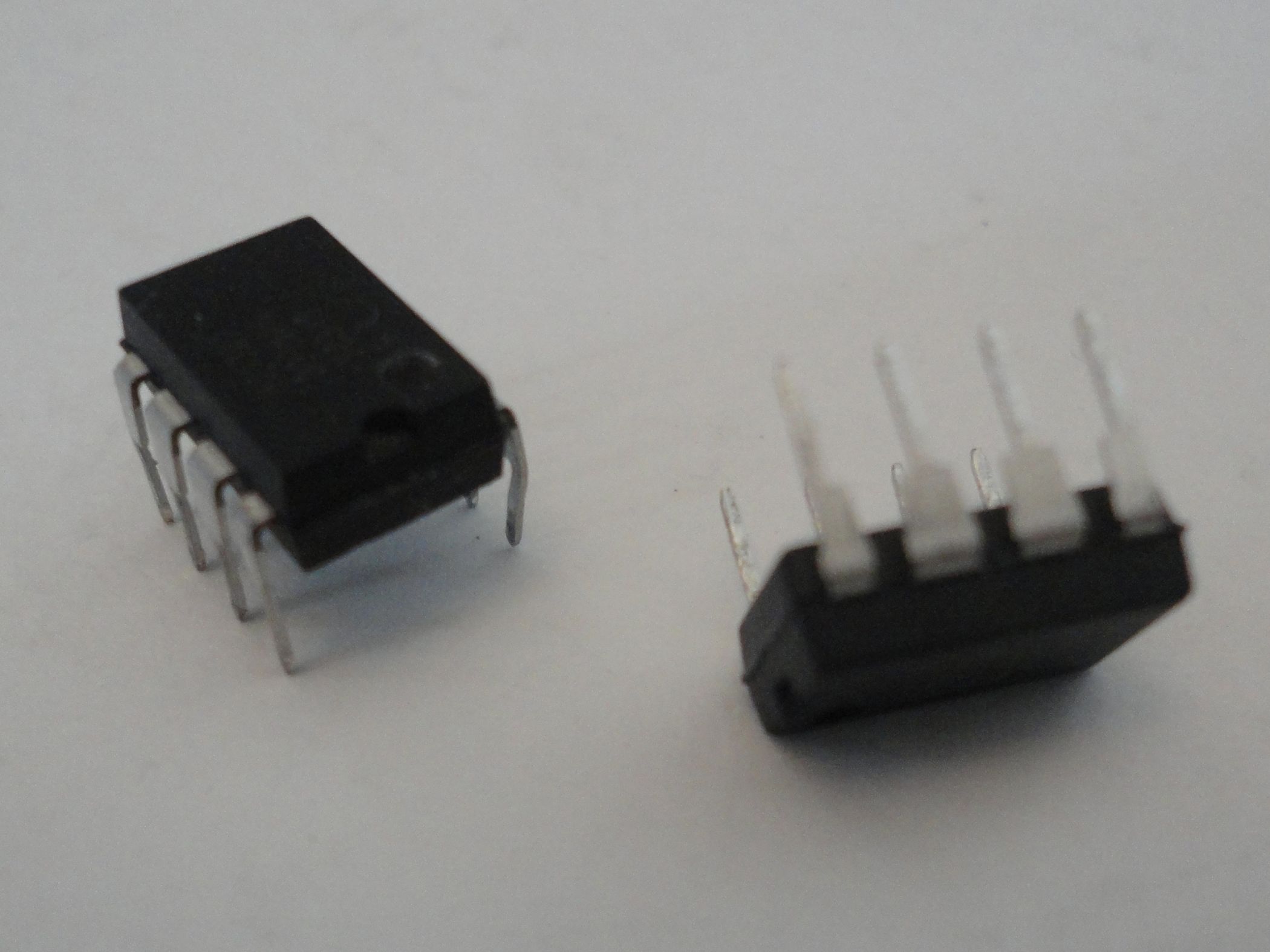 DIP-8 IC Sockets in Need! - Instructables