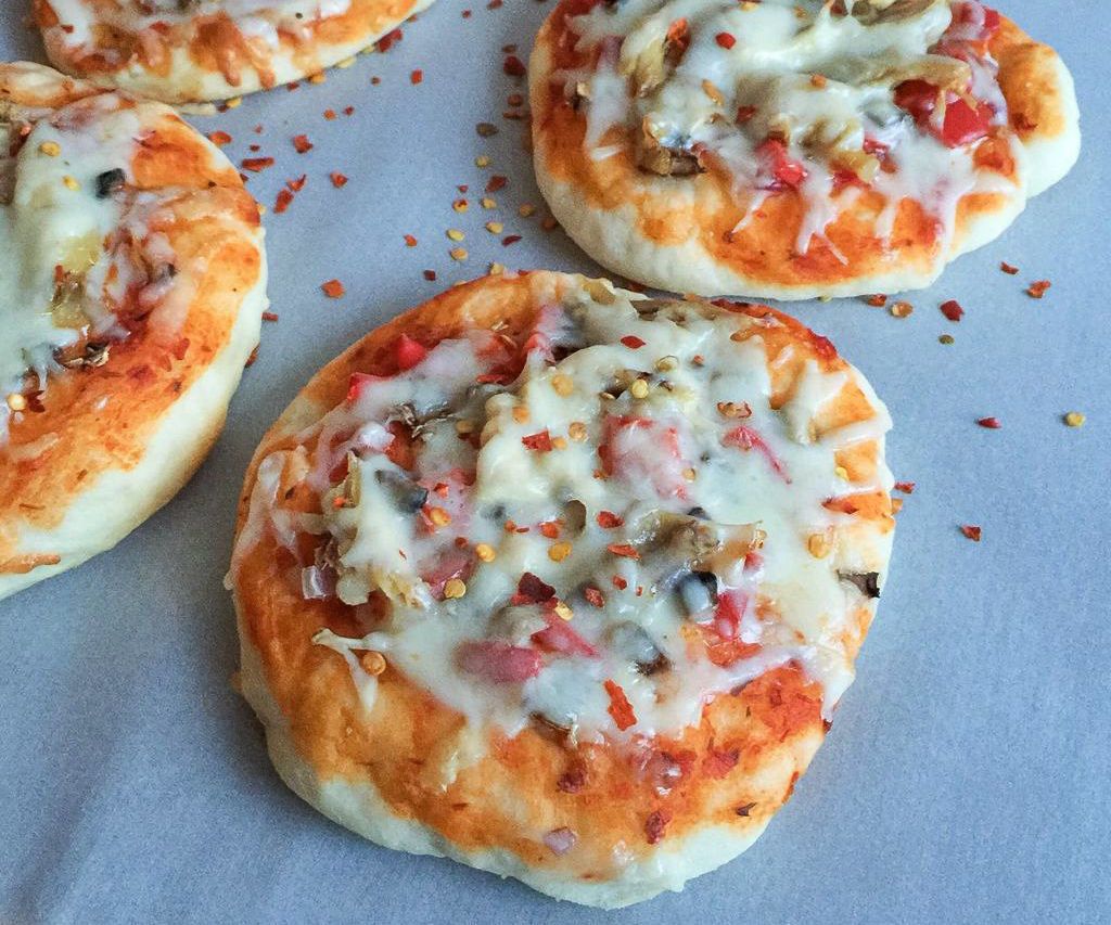 Mini Pizzas : 3 Steps (with Pictures) - Instructables