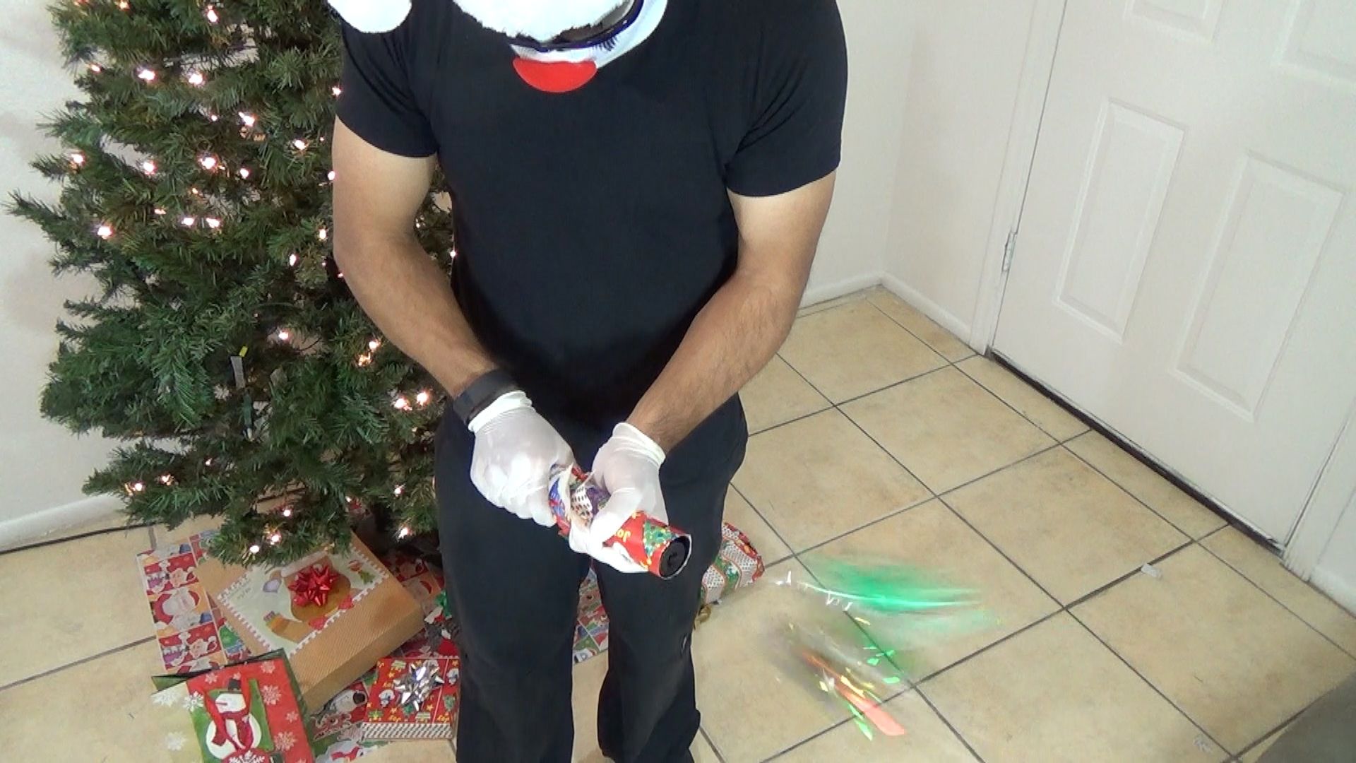 10 Christmas Gift Pranks You Can Do on Family and Friends! : 10 Steps ...