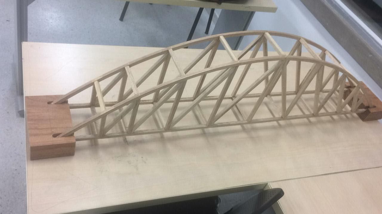 Puente De Madera a Escala Tipo Bowstring Truss (Bowstring Truss Bridge ...