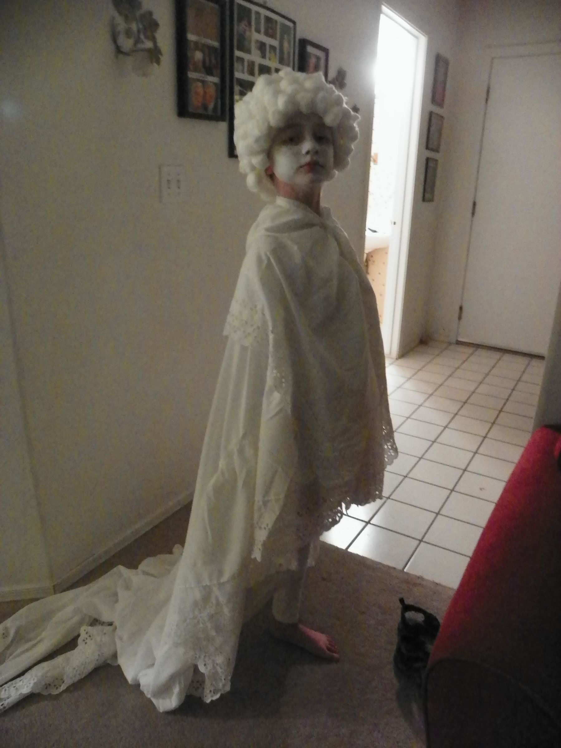 Easy Ghost Costume : 5 Steps - Instructables