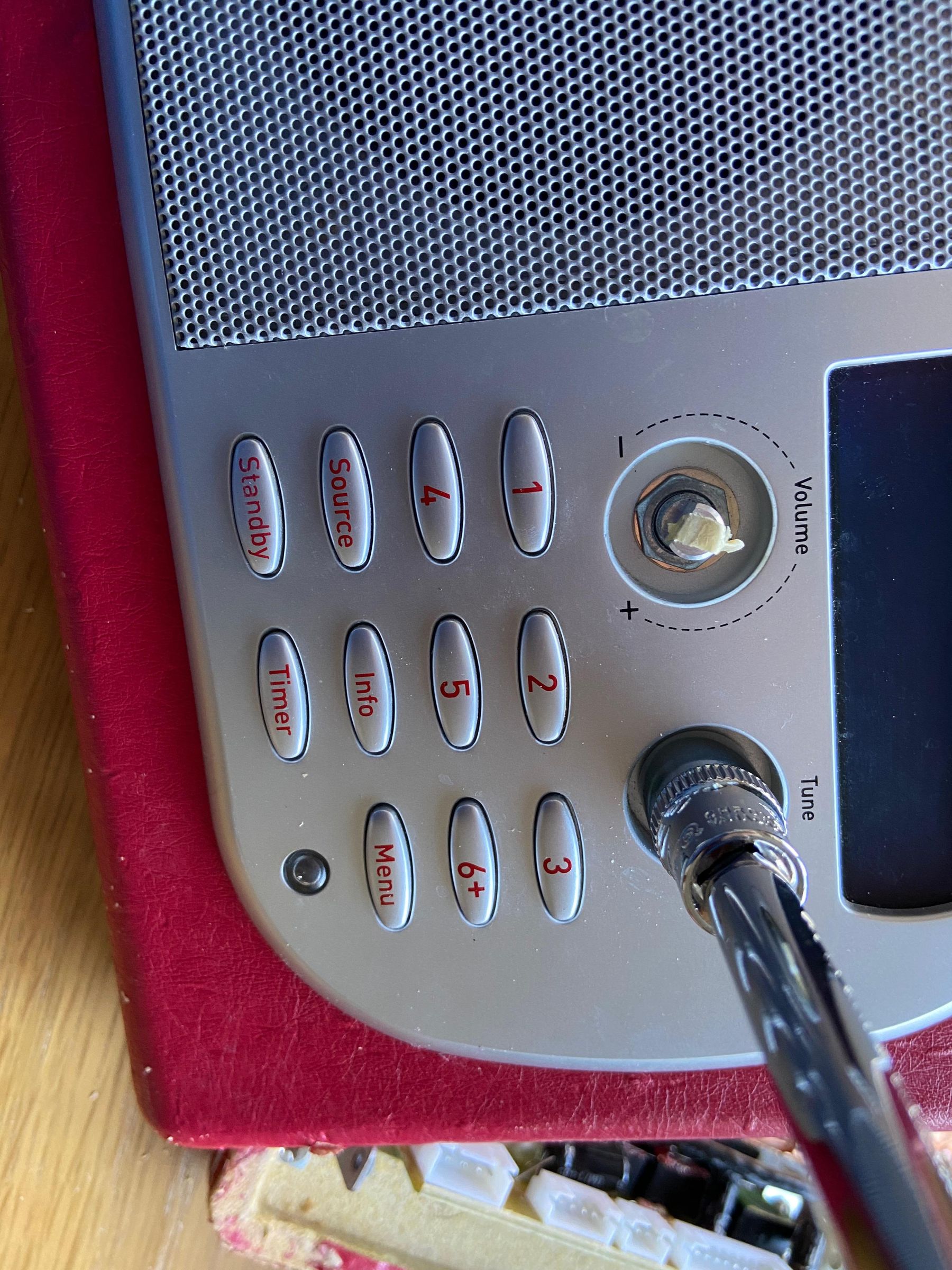 Pure Evoke Mio Radio Replace OLED Display : 6 Steps - Instructables