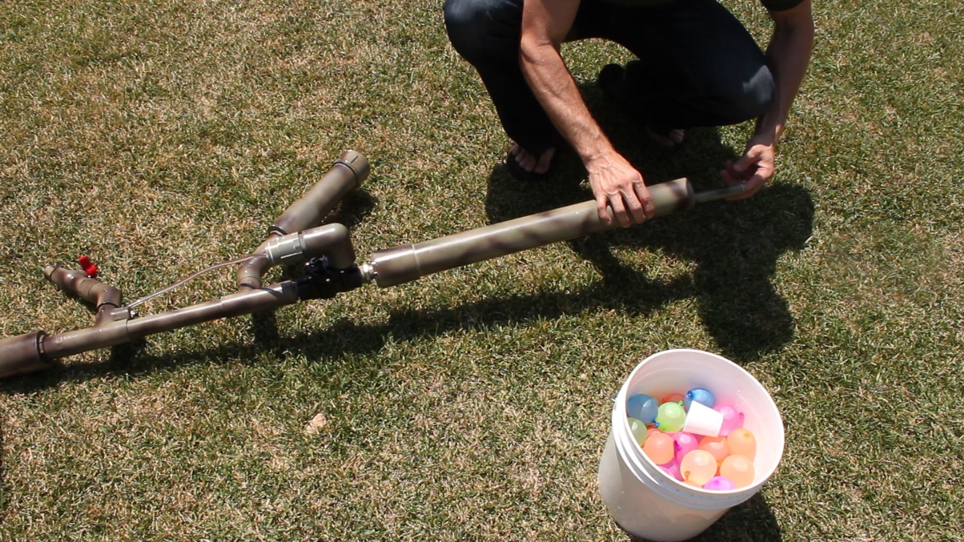 Smash the Summer Heat With These DIY Water Weapons! : 6 Steps (with ...