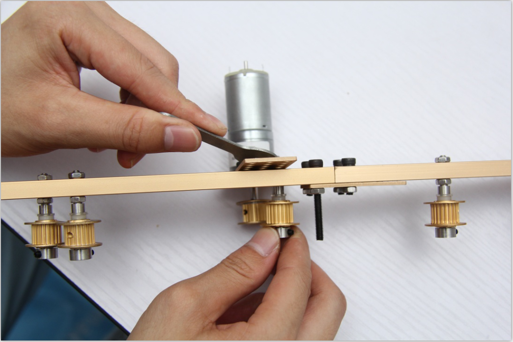 How to DIY Claw Crane Arduino-compatible Robot ? : 9 Steps - Instructables