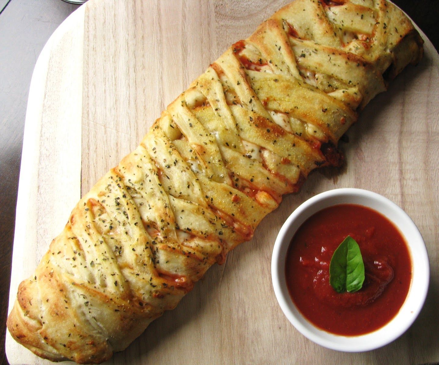 How to Make a Saucy Braided Calzone Pizza : 7 Steps (with Pictures ...