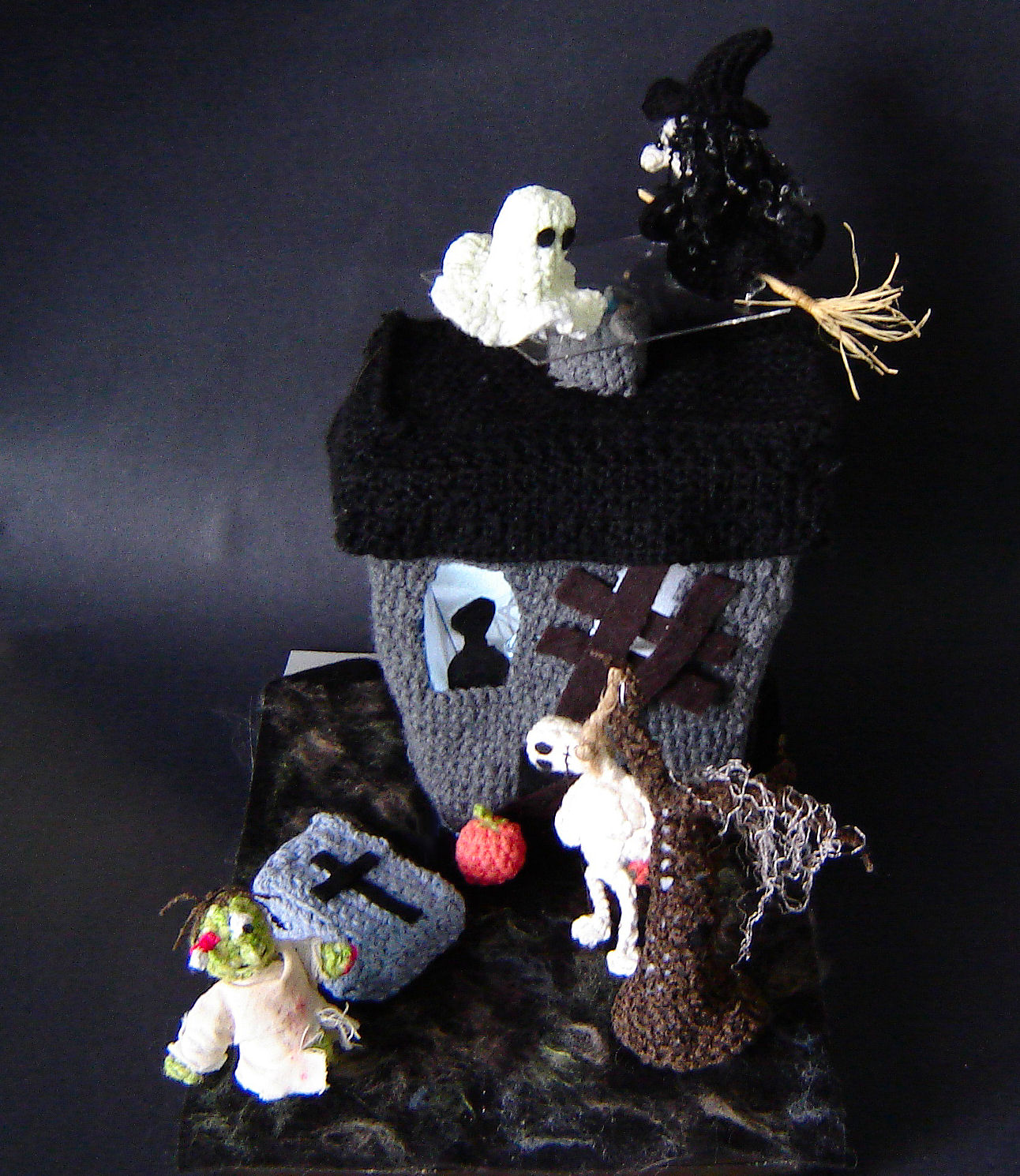 Crochet Haunted House : 12 Steps (with Pictures) - Instructables