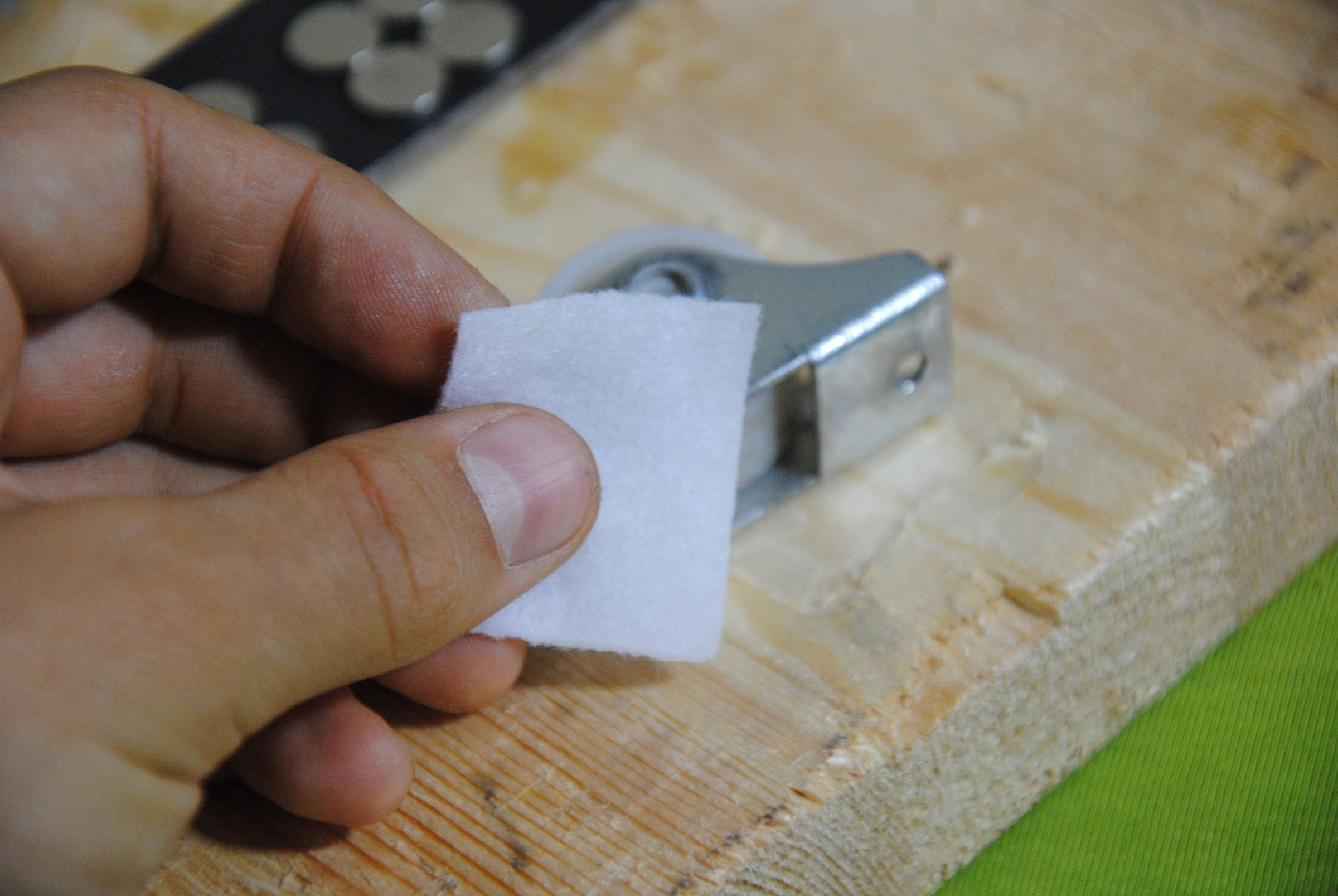 How to Make a Magnetic Honing Guide (For Sharpening Chisels & Hand ...