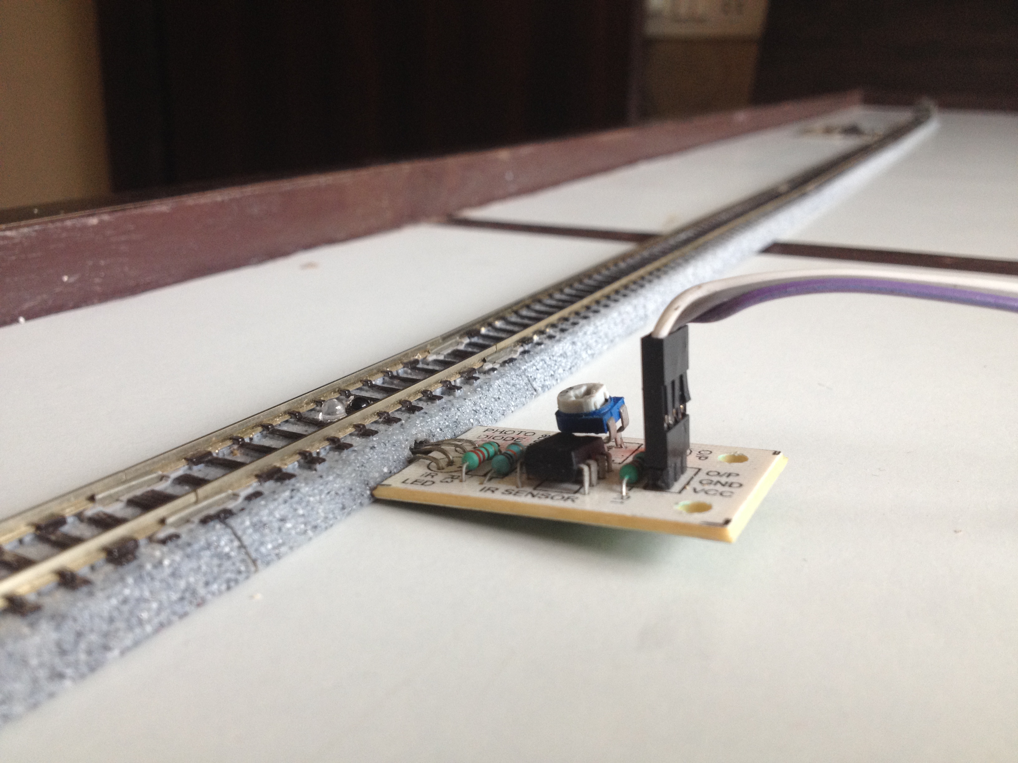 Simple Automated Point to Point Model Railroad Running Two Trains : 13 ...