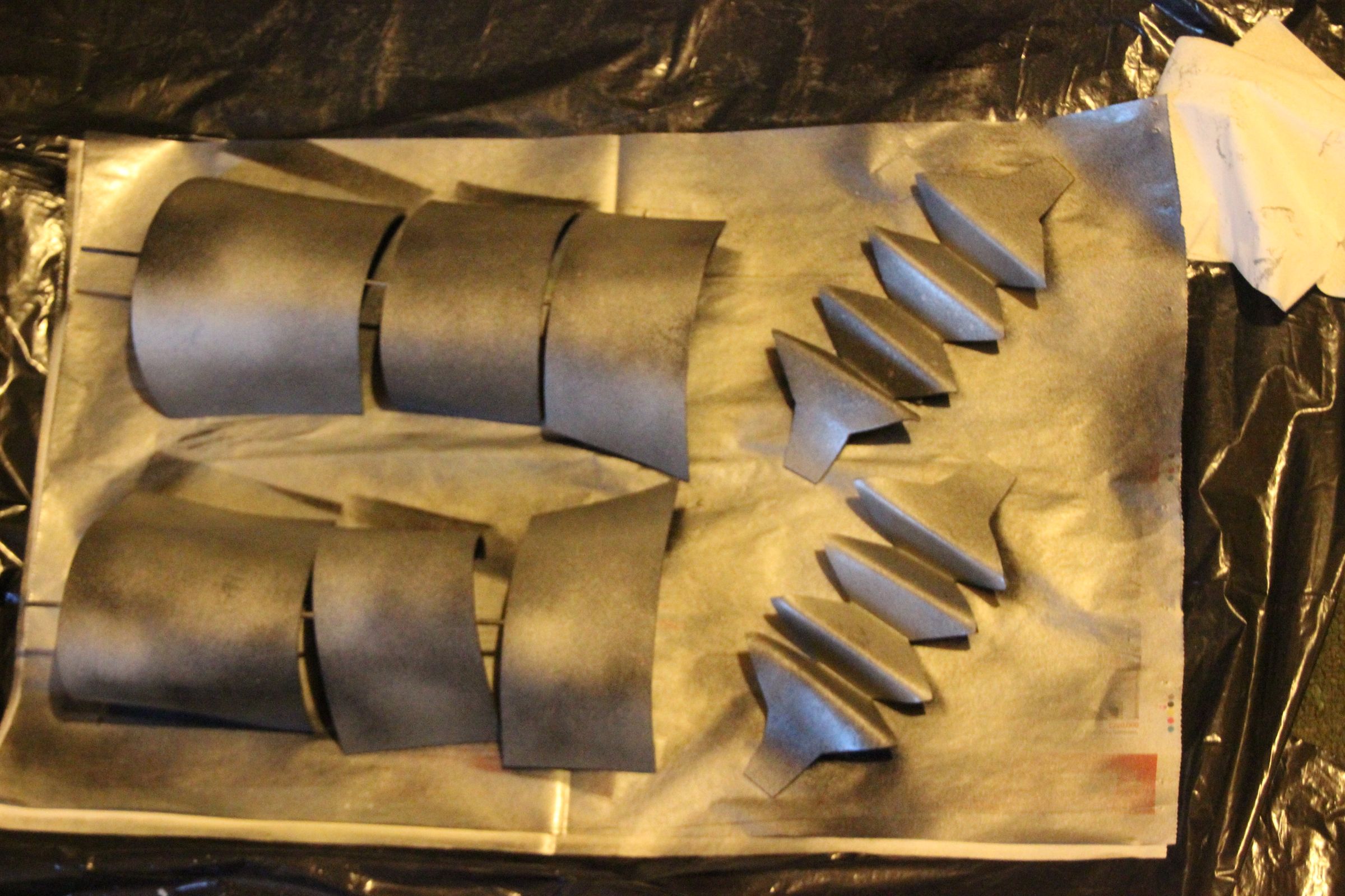 Ring Wraith Gauntlets : 9 Steps (with Pictures) - Instructables