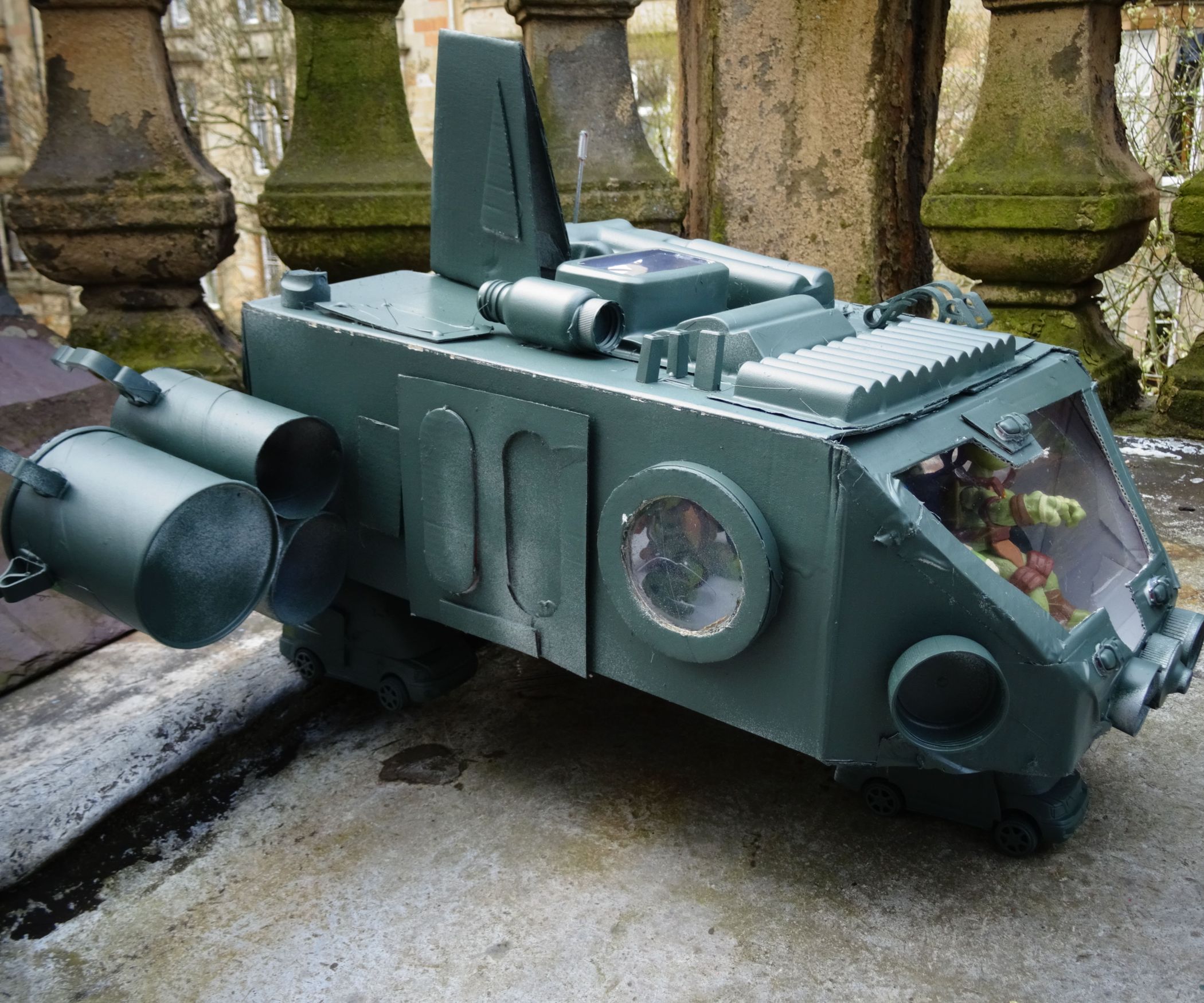 Shoe Box Spaceship : 9 Steps (with Pictures) - Instructables