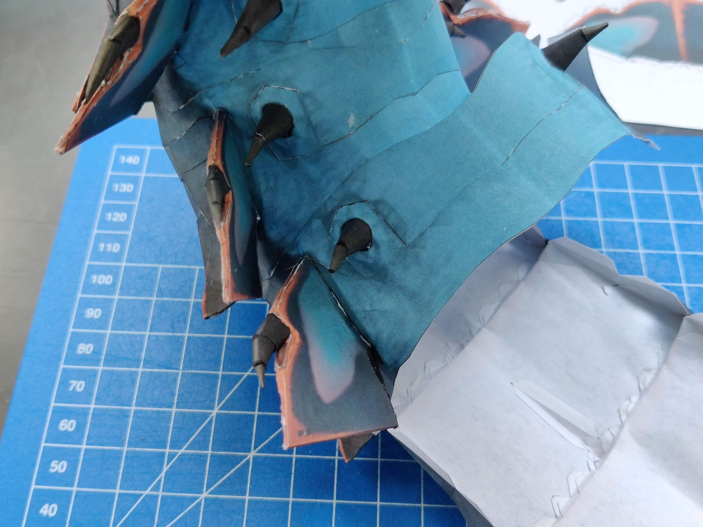 Iceworm Papercraft - Subnautica Below Zero : 8 Steps (with Pictures ...