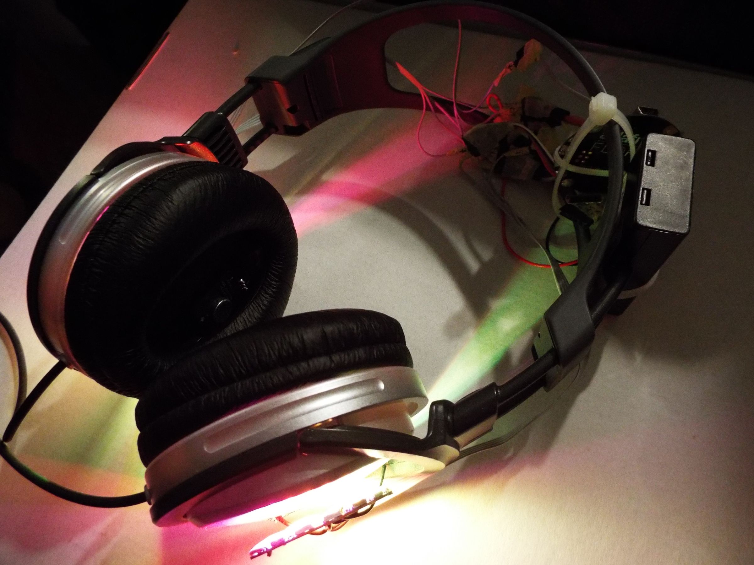 Adafruit Flora NeoPixel LED Ring Headphone Mod : 4 Steps (with Pictures ...