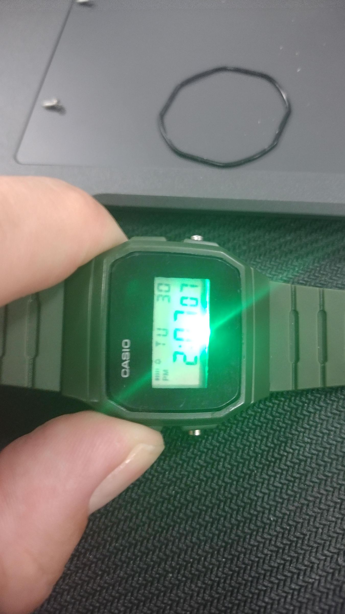 Casio F91W LED Light Mod Modification - No Solder, No Tricks : 4 Steps ...