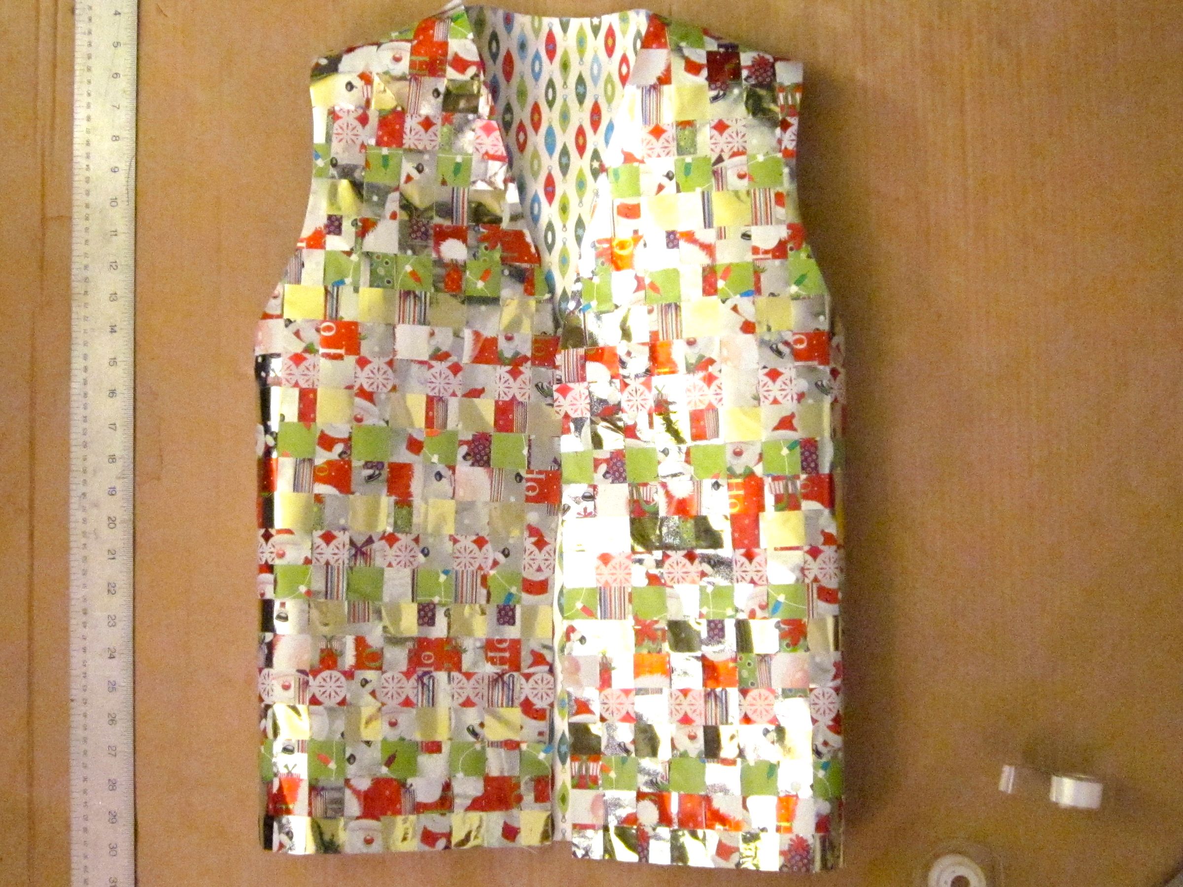 Recycled Woven Gift Wrap Vest : 7 Steps (with Pictures) - Instructables