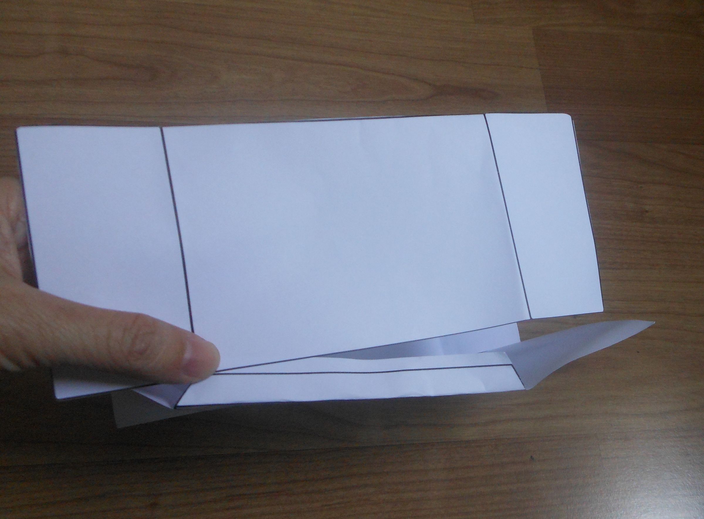 Miss La Sen Birthday Cake Box : 7 Steps - Instructables