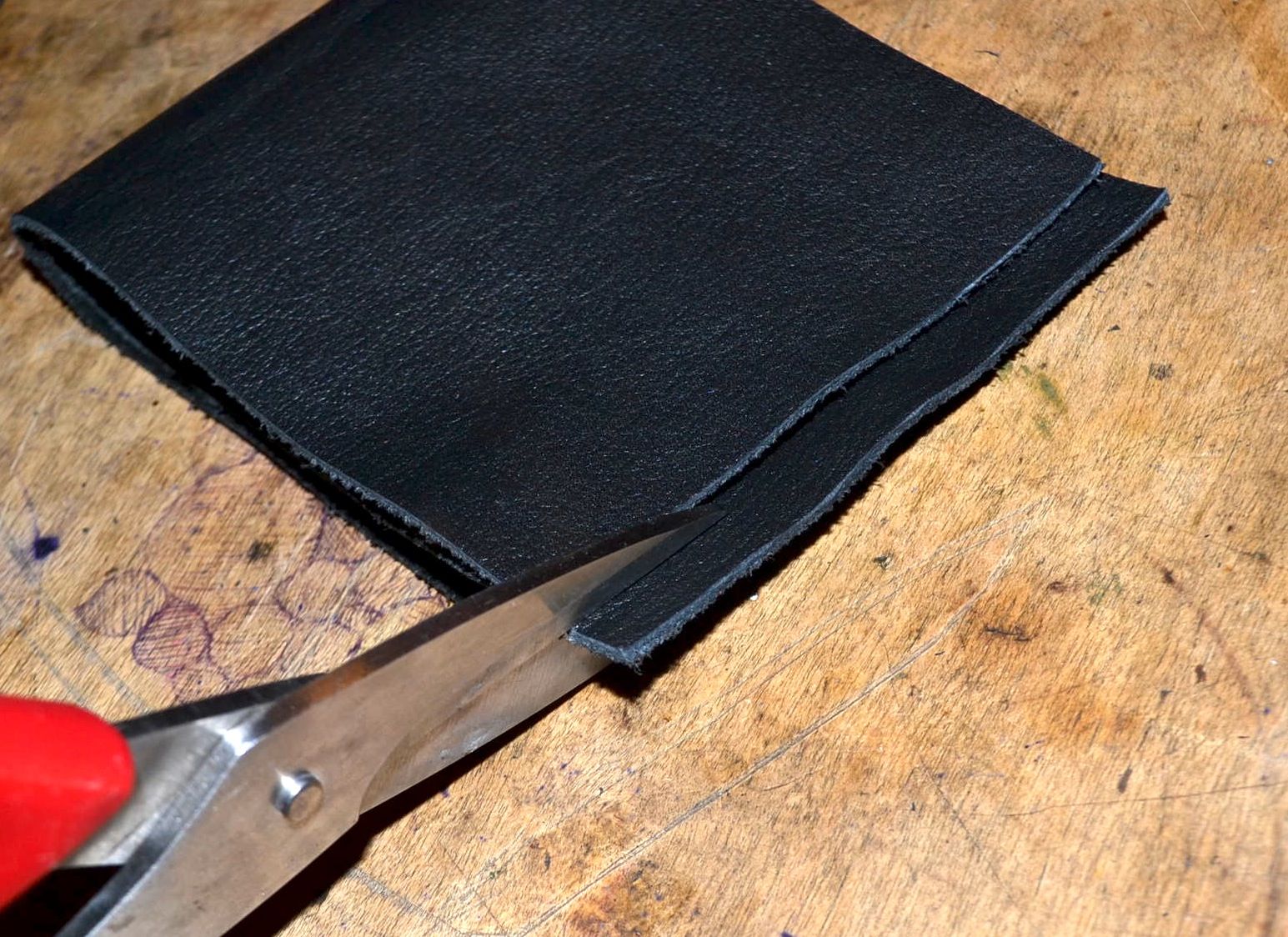 ★DIY LEATHER WALLET★ : 11 Steps (with Pictures) - Instructables