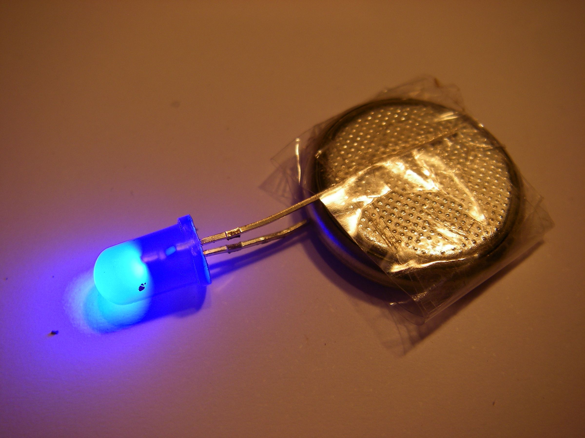 LED Parachuties : 6 Steps - Instructables