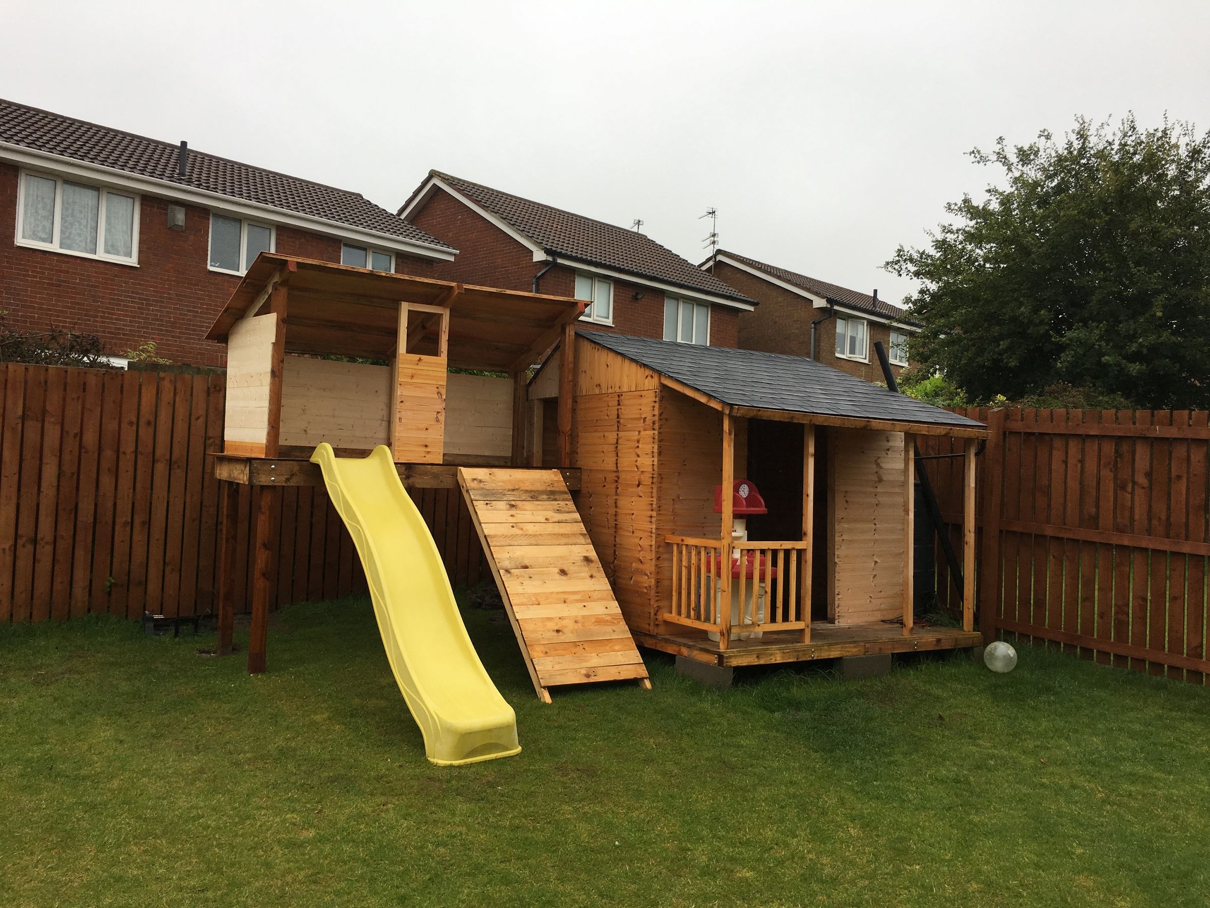 Custom Solar Powered Playhouse With Built in DIY Powerwall! : 7 Steps ...