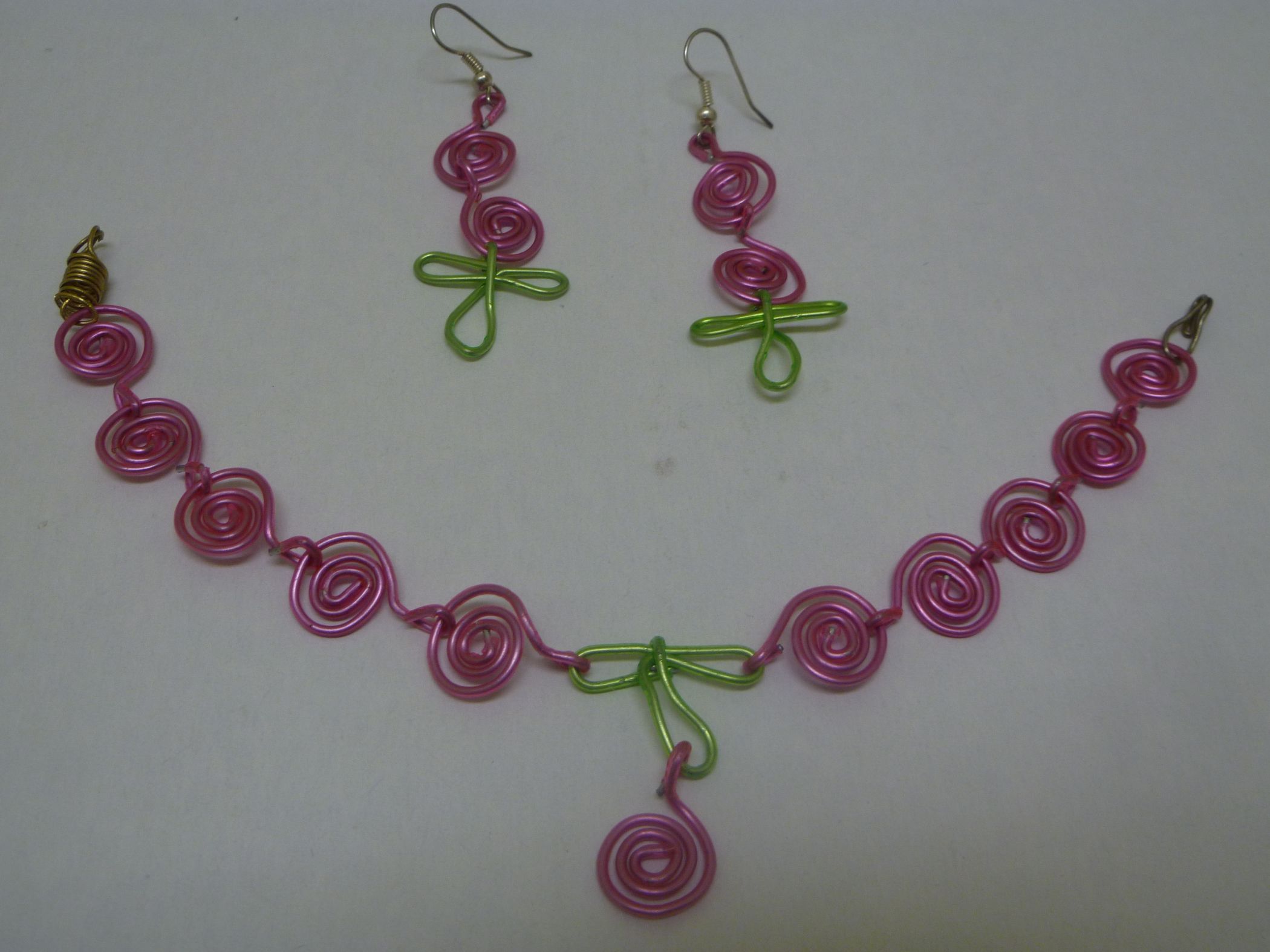 Gem Clip Jewellery : 8 Steps (with Pictures) - Instructables