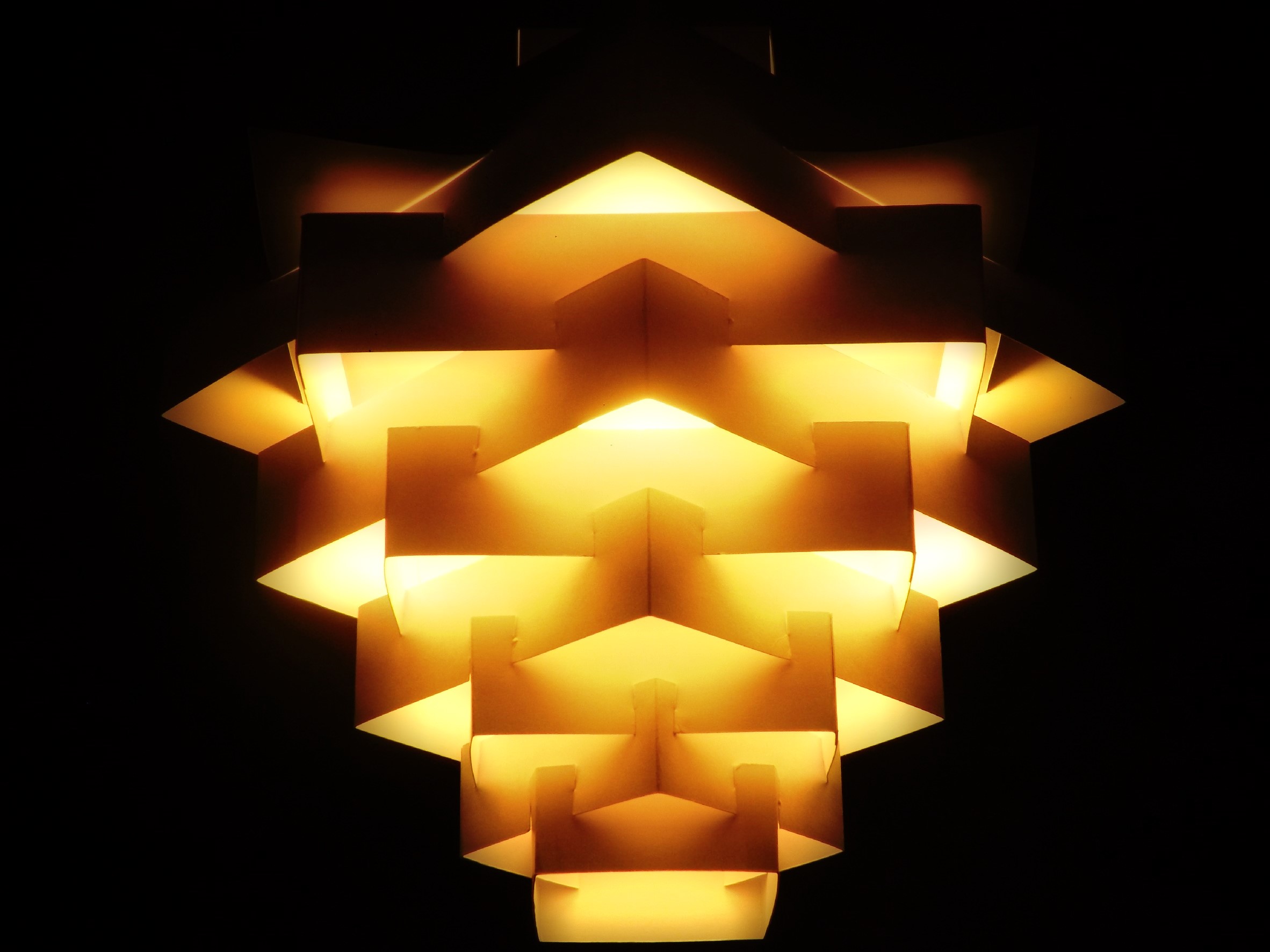 Paper Lantern : 9 Steps (with Pictures) - Instructables