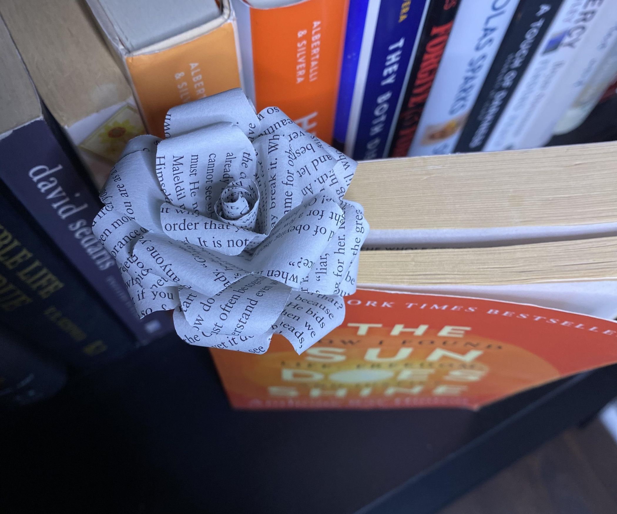 Book Paper Rose Bookmark : 8 Steps (with Pictures) - Instructables