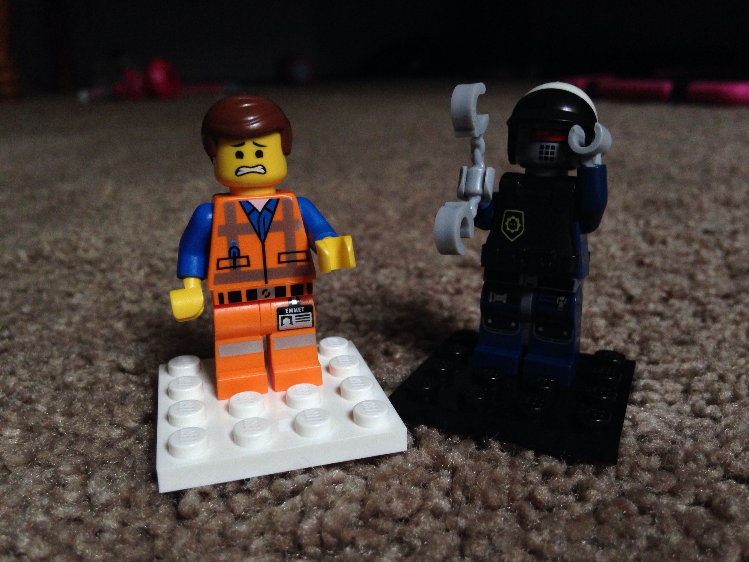 Easy Lego Phone Stand : 9 Steps - Instructables