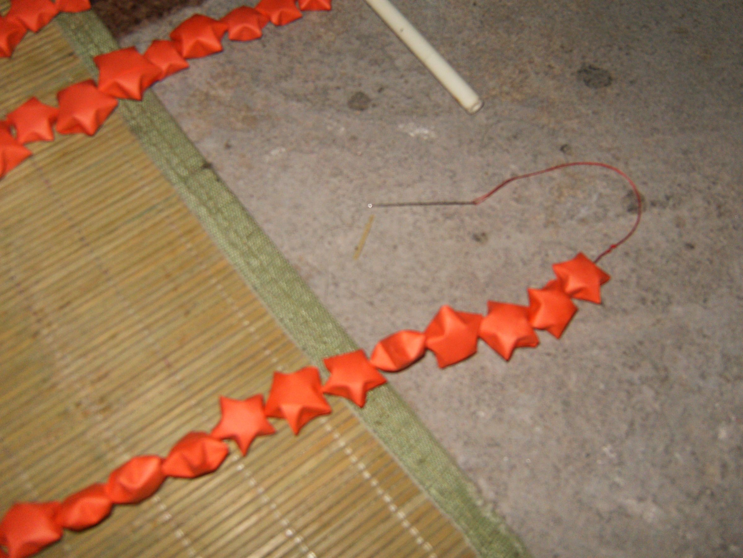 Paper Star Door Dangly Thing : 5 Steps - Instructables