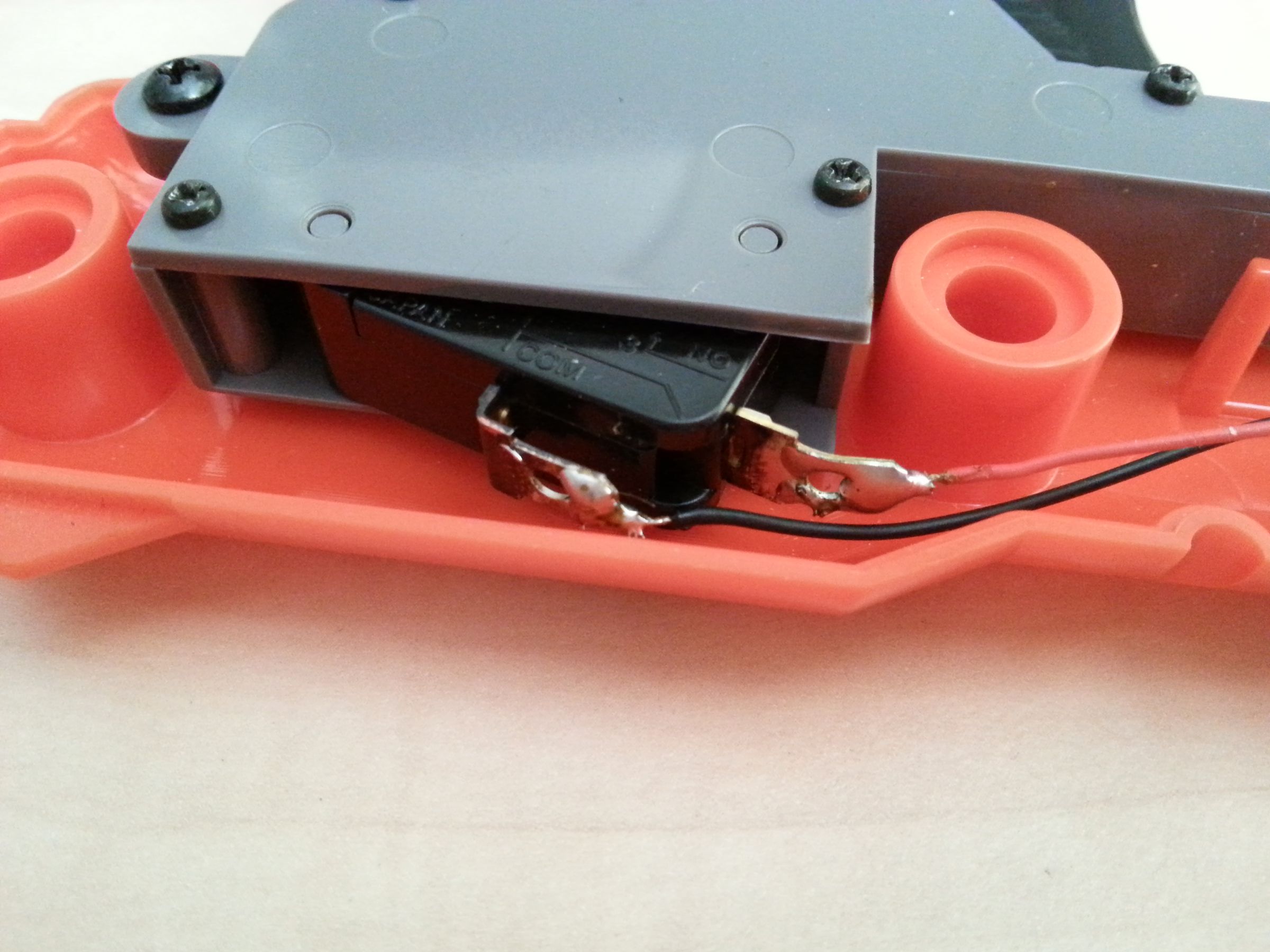 Shoot the Lights With a NES Zapper (RF 433MHz) : 6 Steps (with Pictures) - Instructables