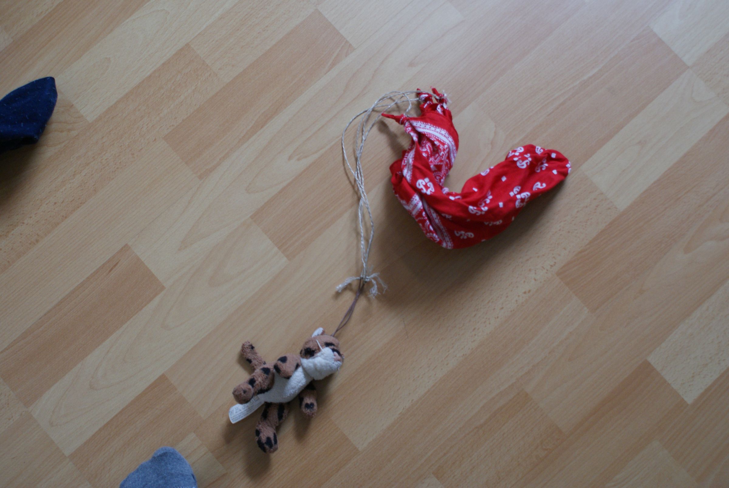 Parachute Puppet. : 4 Steps - Instructables