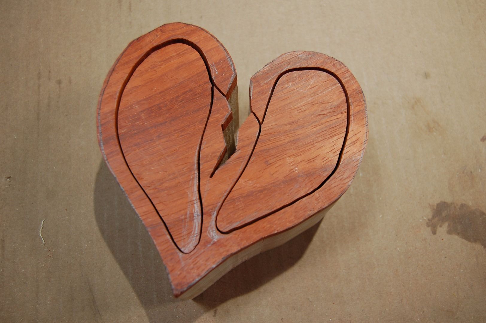 Broken Heart Bandsaw Box : 12 Steps (with Pictures) - Instructables