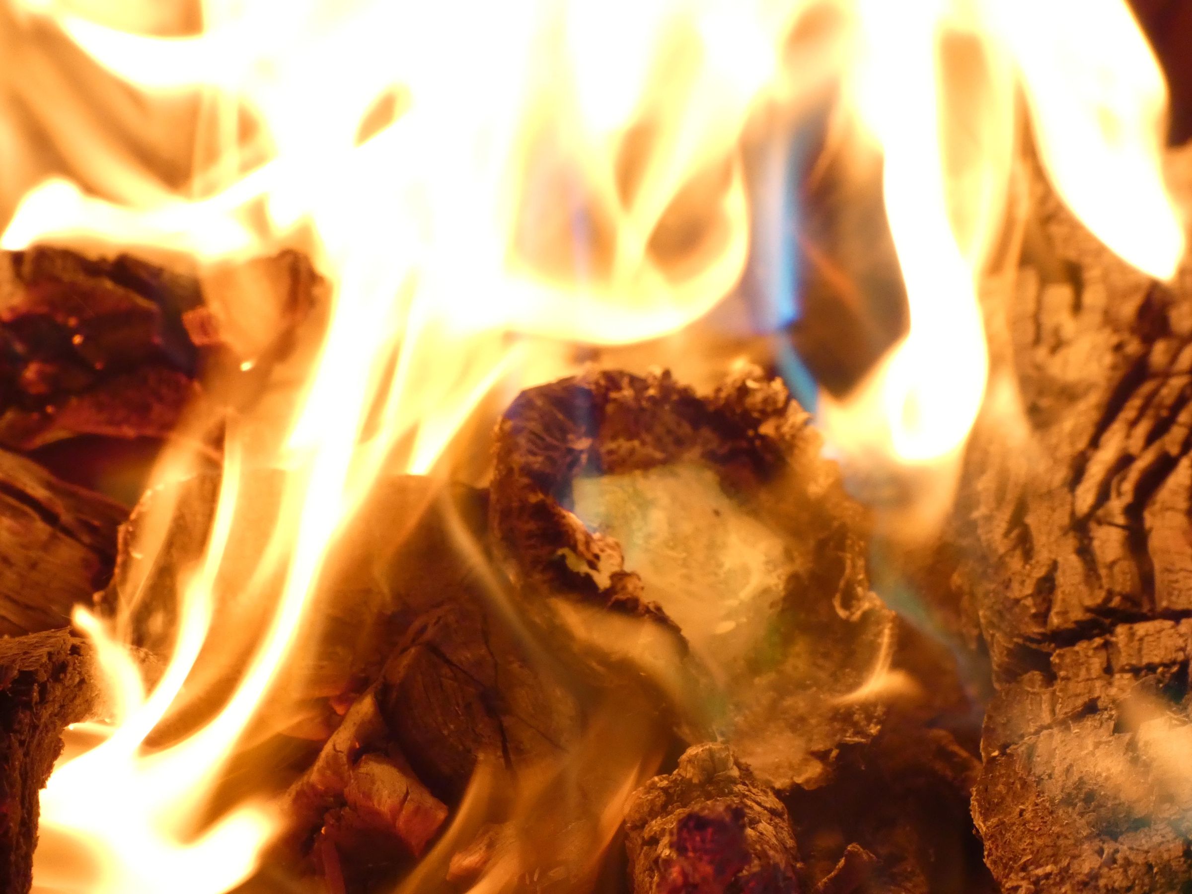 Rainbow Fire: 2 Amazing Ways to Elevate a Campfire : 4 Steps ...
