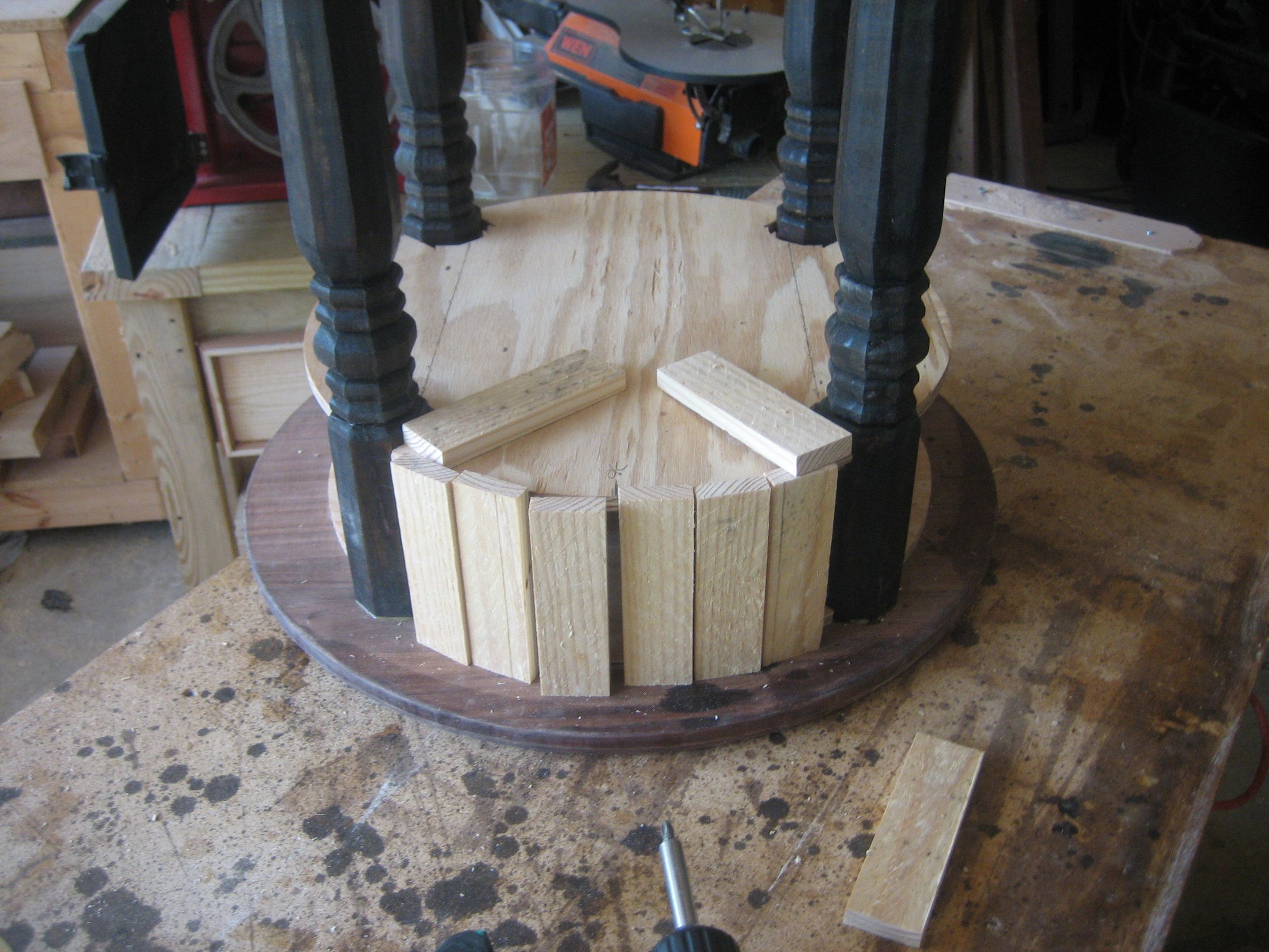ROUND TABLE WITH SECRET COMPARTMENT : 11 Steps (with Pictures ...